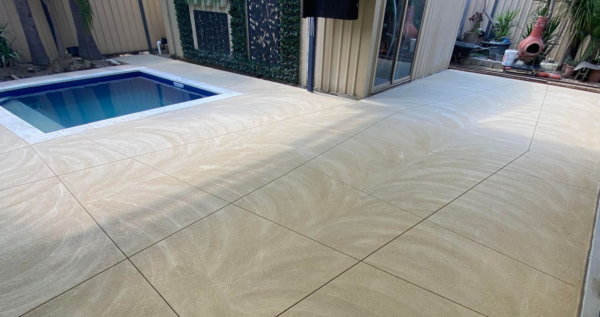 Concrete vs Liquid Limestone in Perth: Outdoor Paving Guide