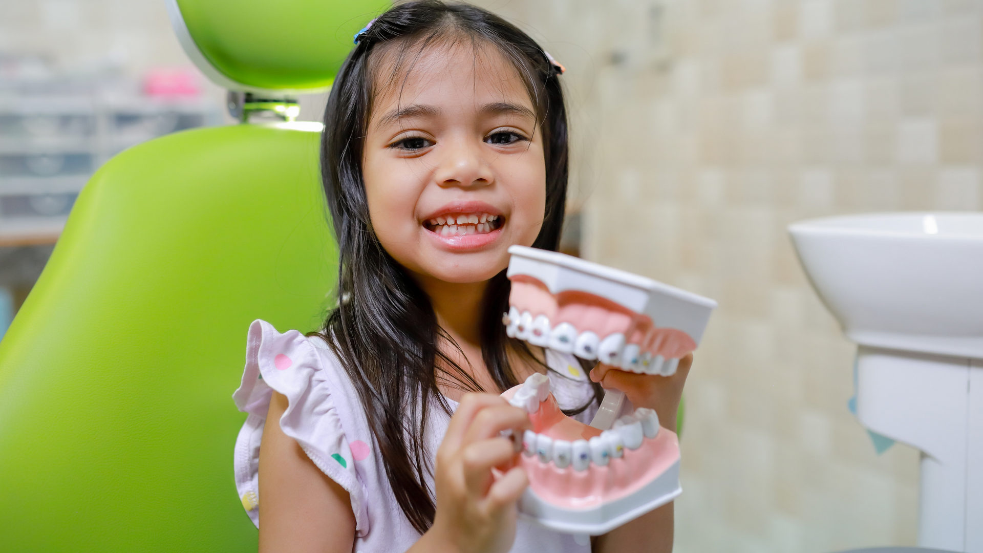 Baby Teeth Chart : How Many Teeth Should My Child Have by Age 1, 2, 3…?