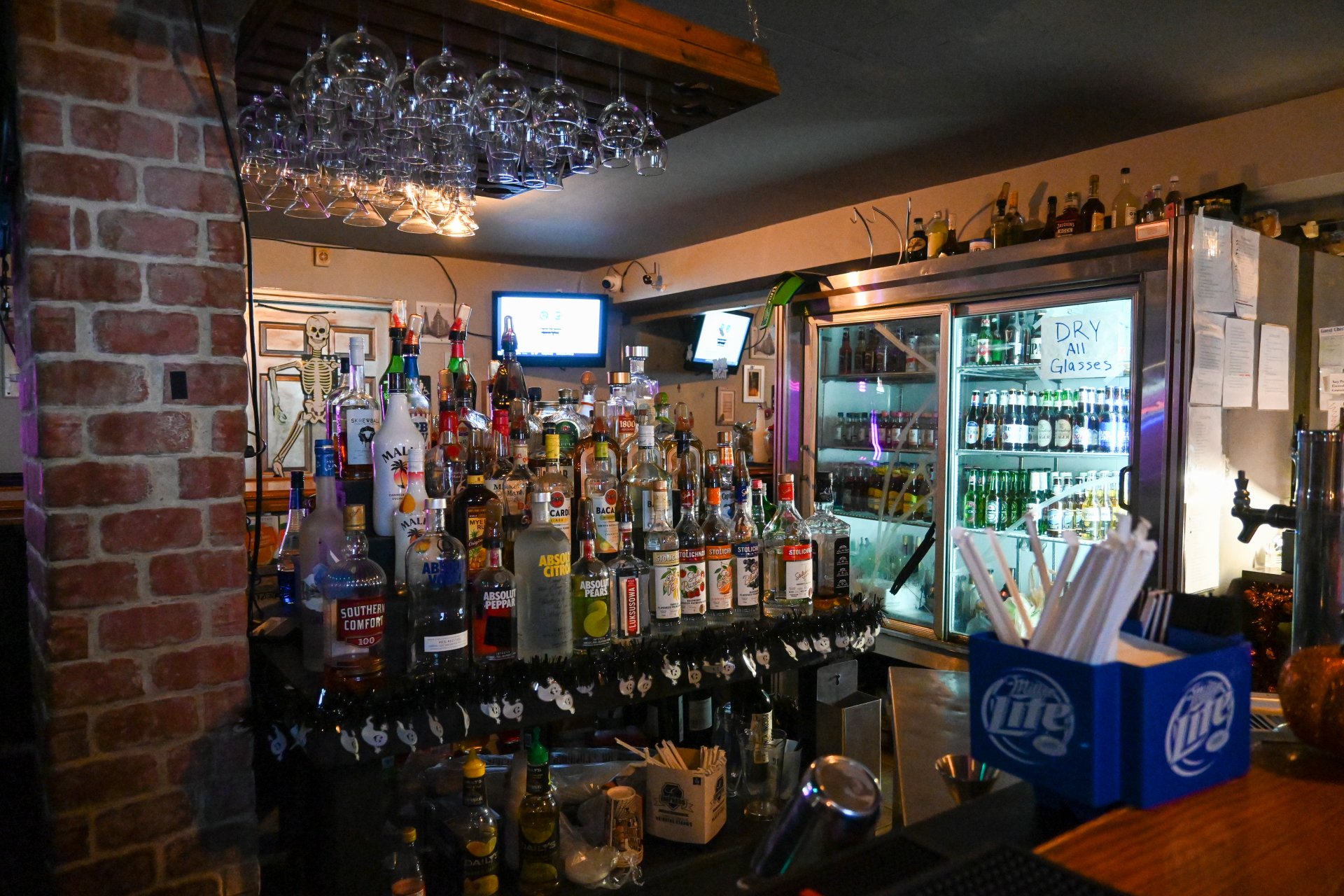 Gallery | Brick Lounge & La Roma Pizza