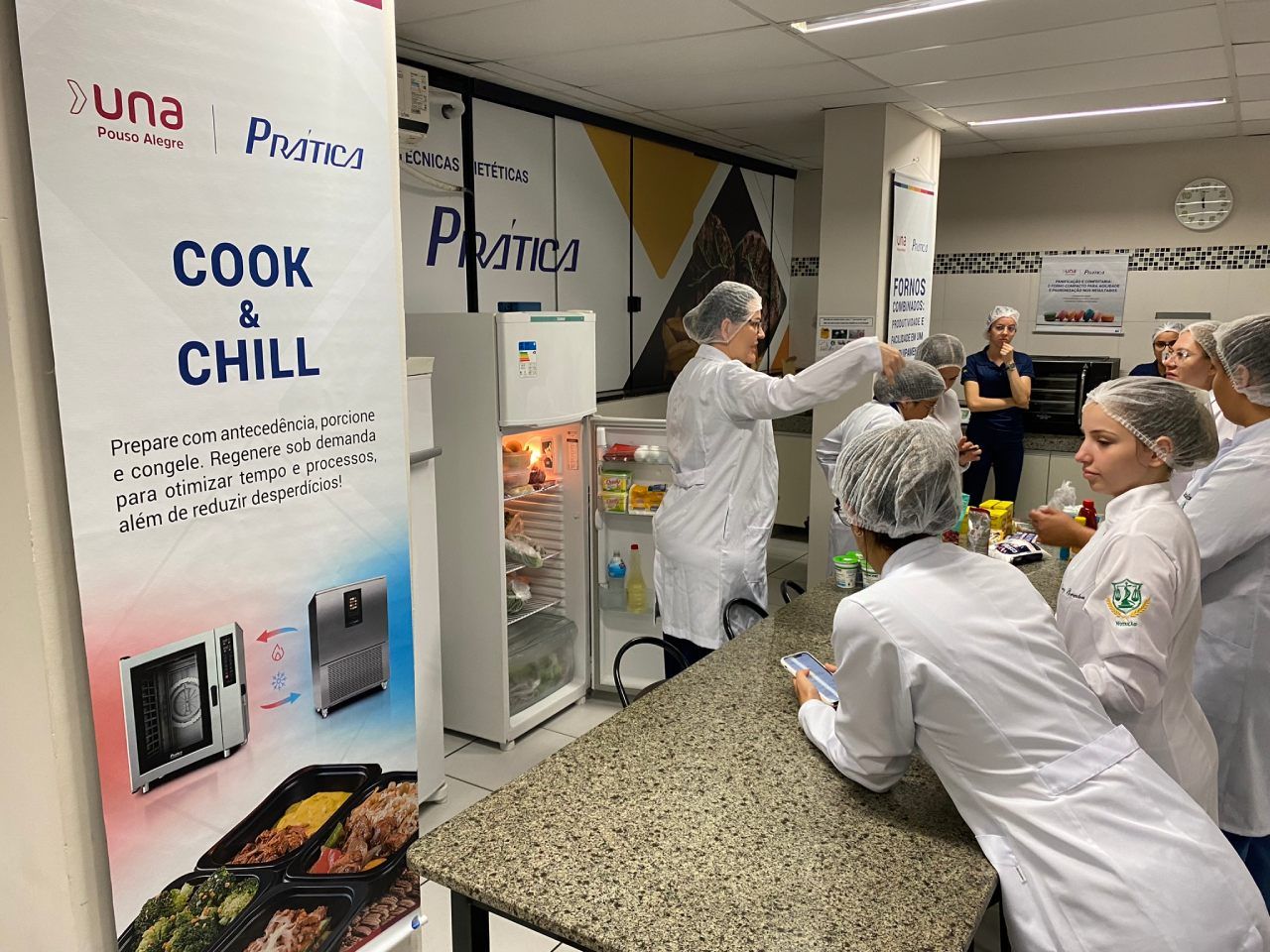 Prática equipa laboratório de Nutrição da UNA – Pouso Alegre