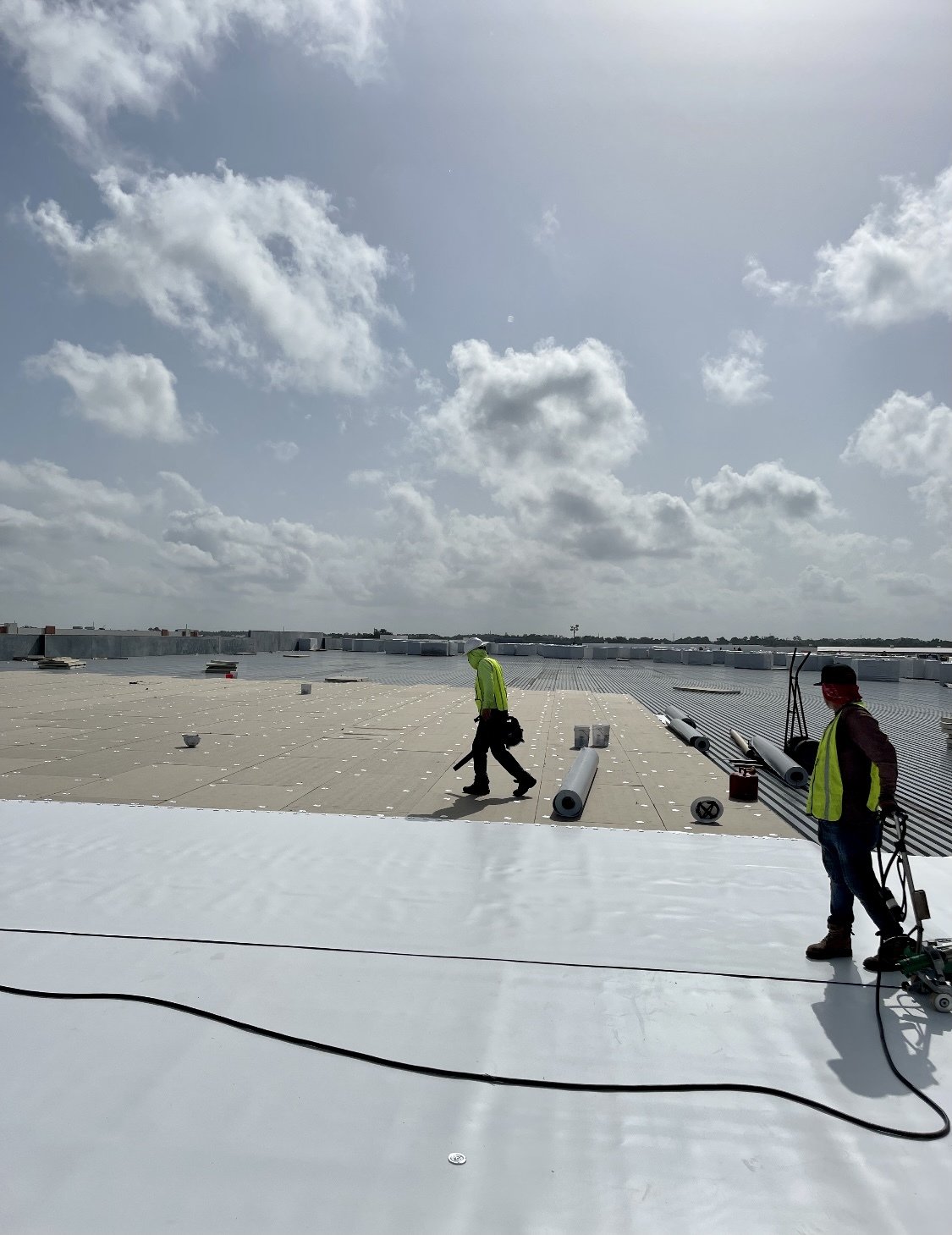 DELTA ROOFING CONSTRUCTION LLC