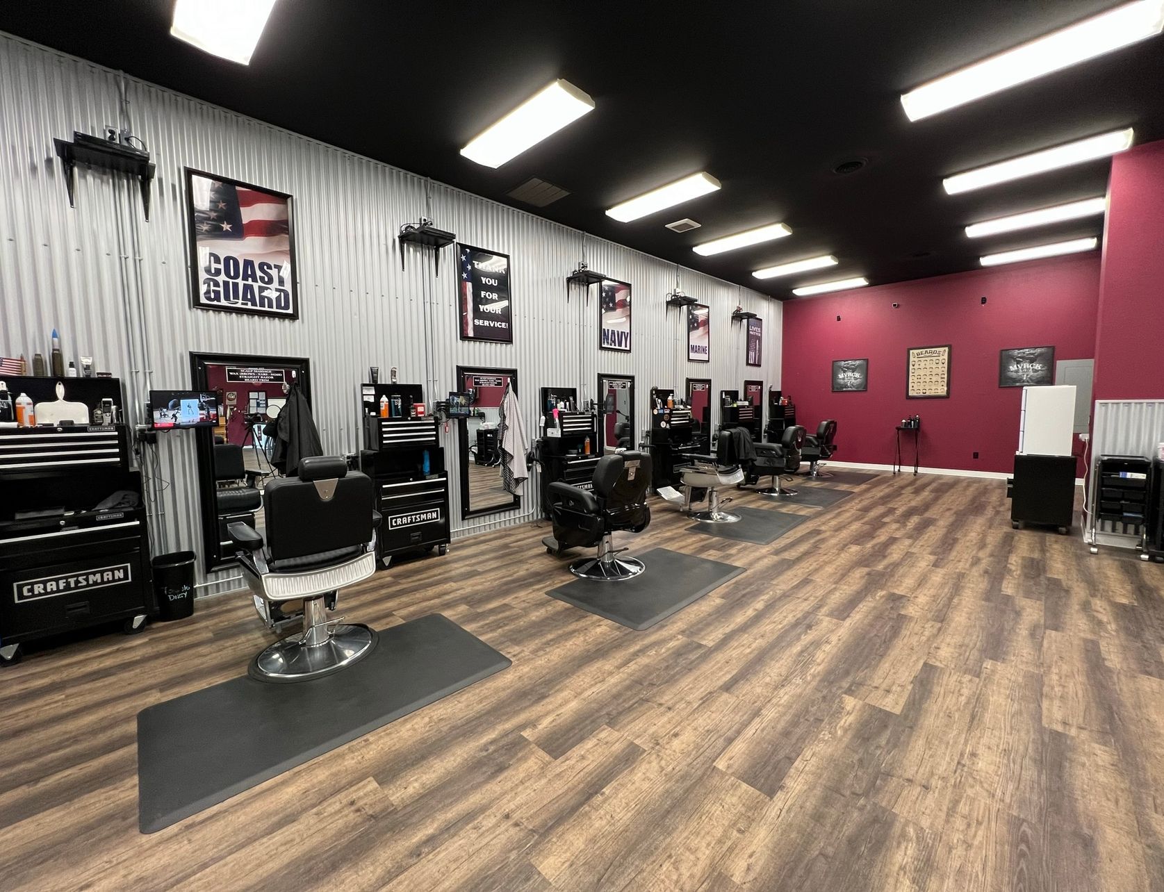 Locker Room Men's Salon | Ultimate Haircuts, Grooming & Relaxation for Men