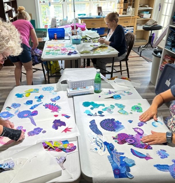 Teaching | Classes Scissors & Organic Color Collage | Lectures | Carly Mul