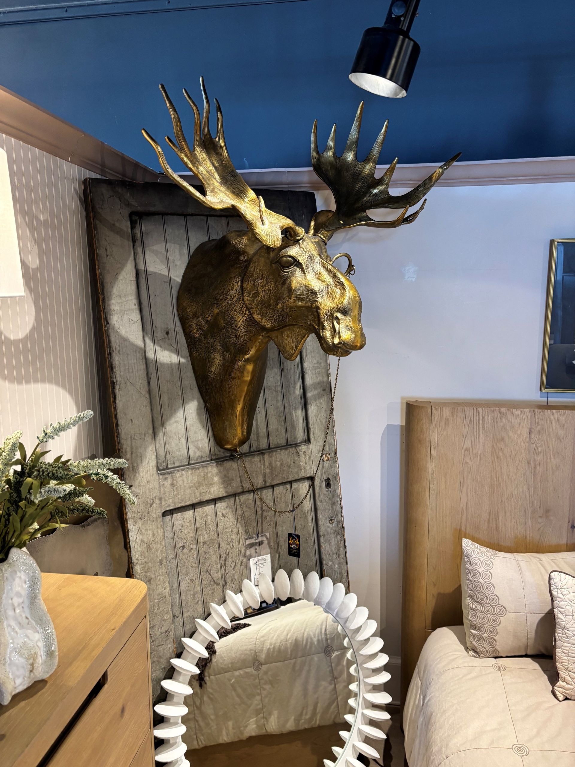 Reid Furniture Co - Petoskey, MI - Showroom