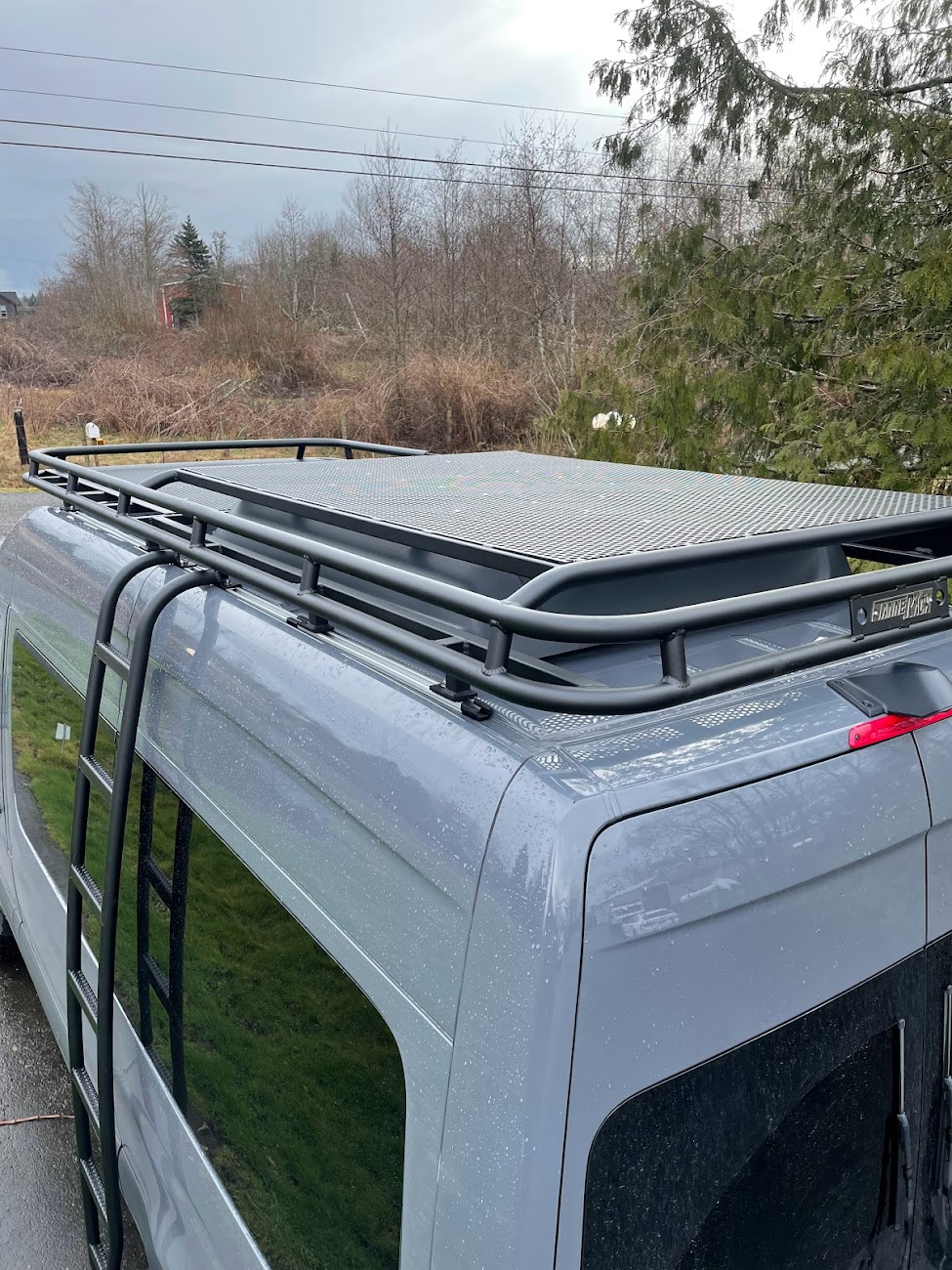 TANNERACK | VAN GALLERY