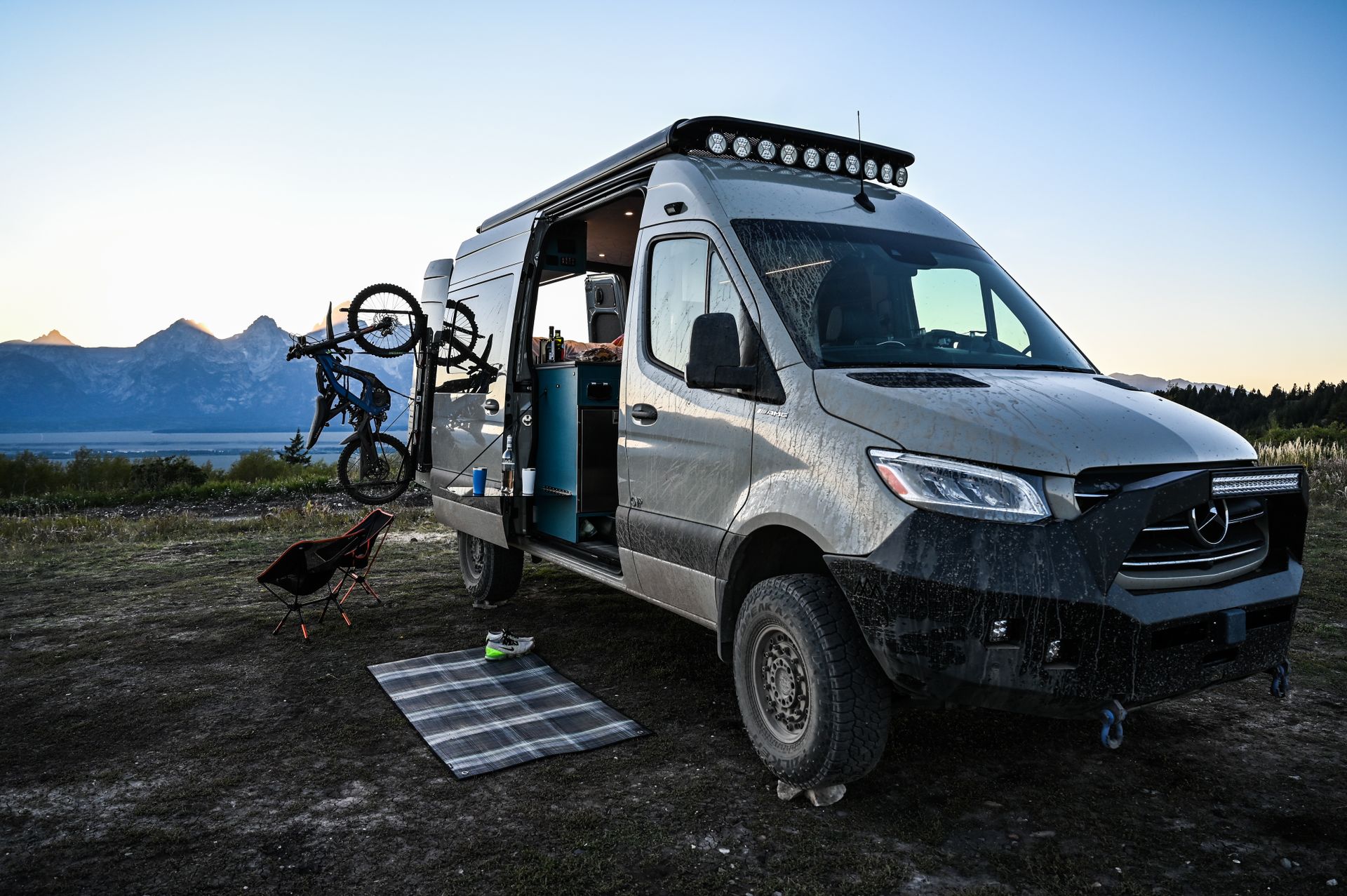 TANNERACK | VAN GALLERY