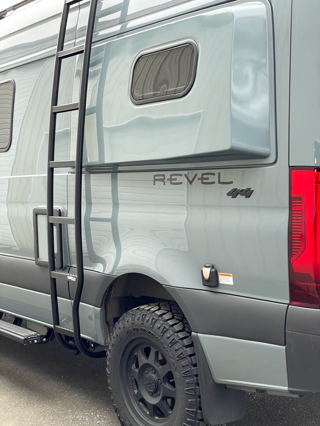 TANNERACK | WINNEBAGO REVEL 4X4