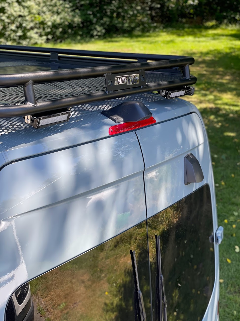 TANNERACK | VAN GALLERY