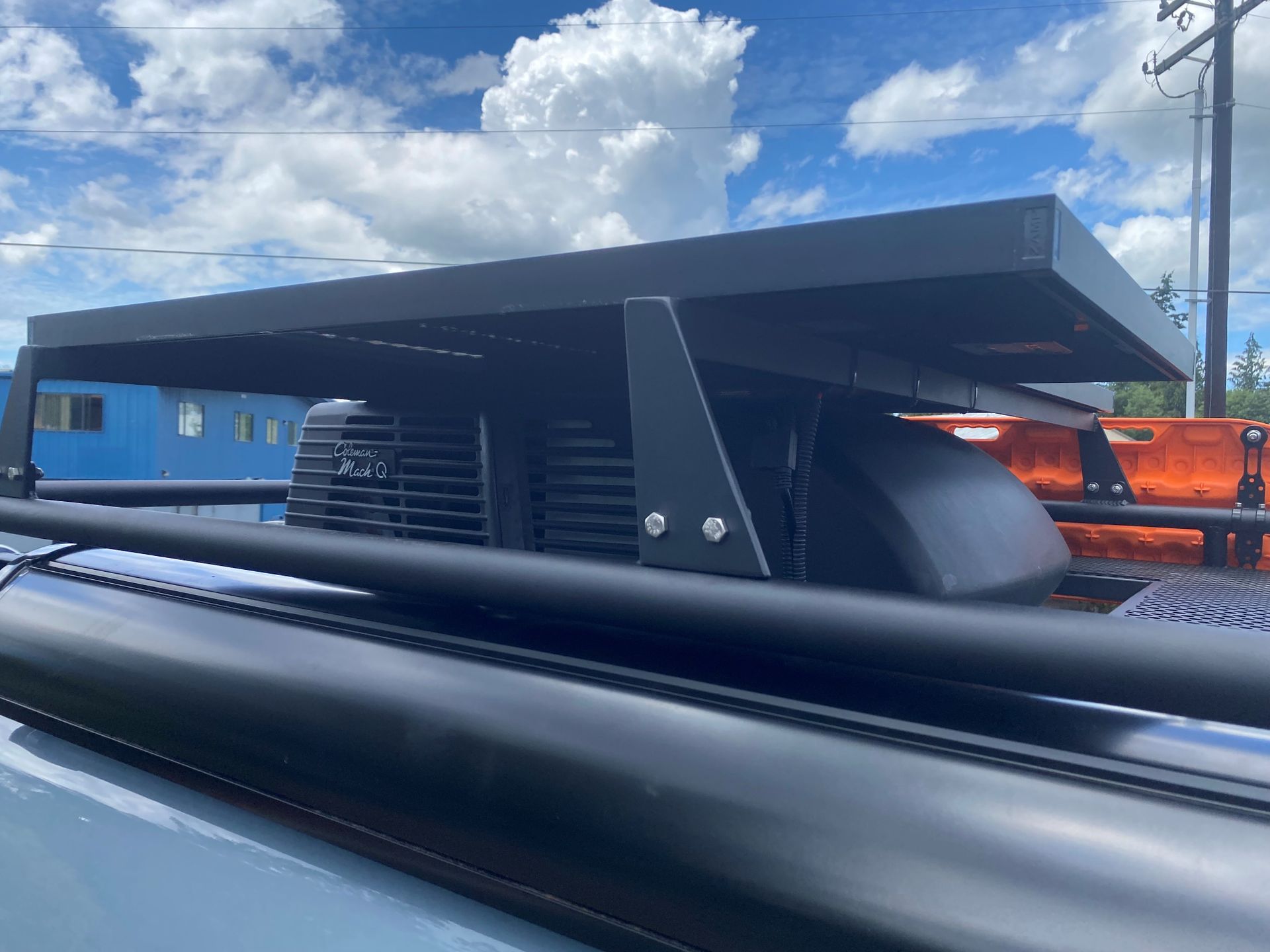 TANNERACK | VAN GALLERY