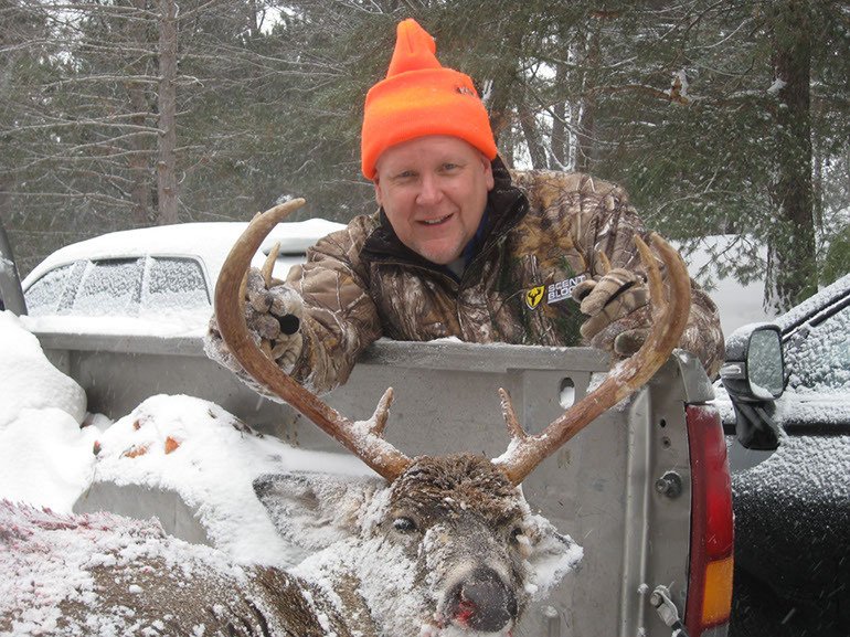 Michigan Whitetail Deer hunting Ranch, Trophy Whitetail Deer Hunting Guide