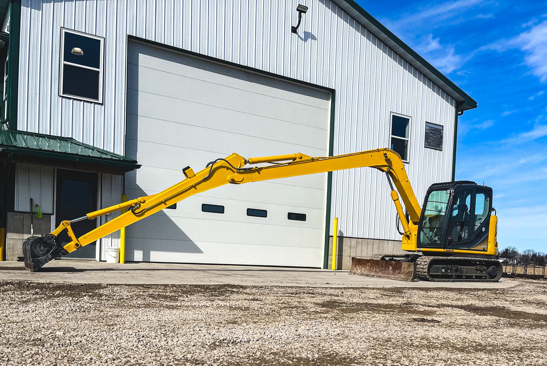 Excavators/Wheel Loader