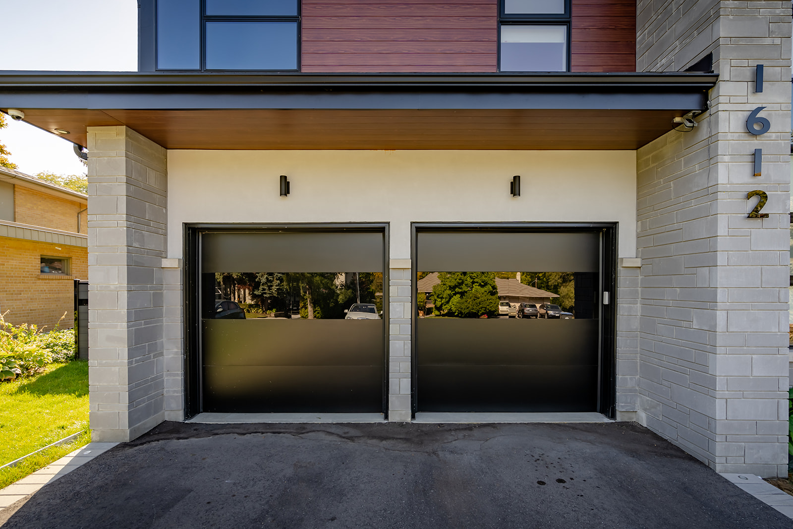 Garage Door Supplier | Toronto, ON | Maple Overhead Garage Doors