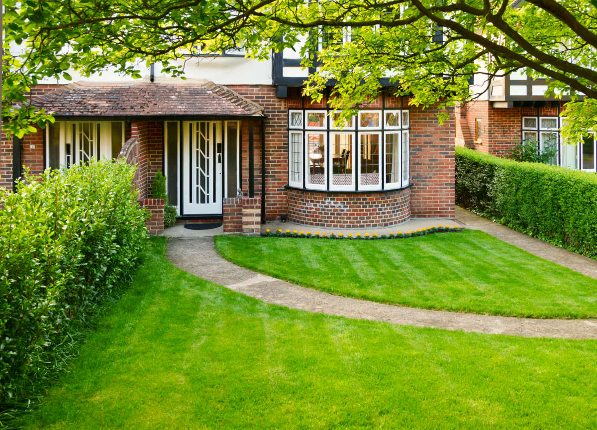 CNY, NY Lawn Mowing, Residential, Commercial, HOA Landscape