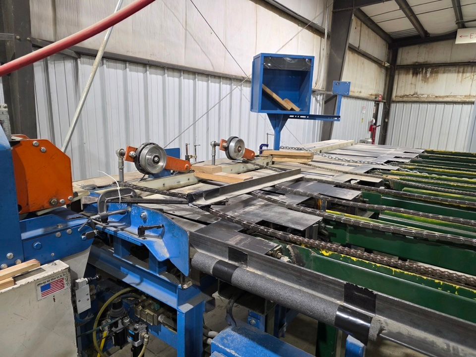 Dimensional Lumber Conveyor Feed System