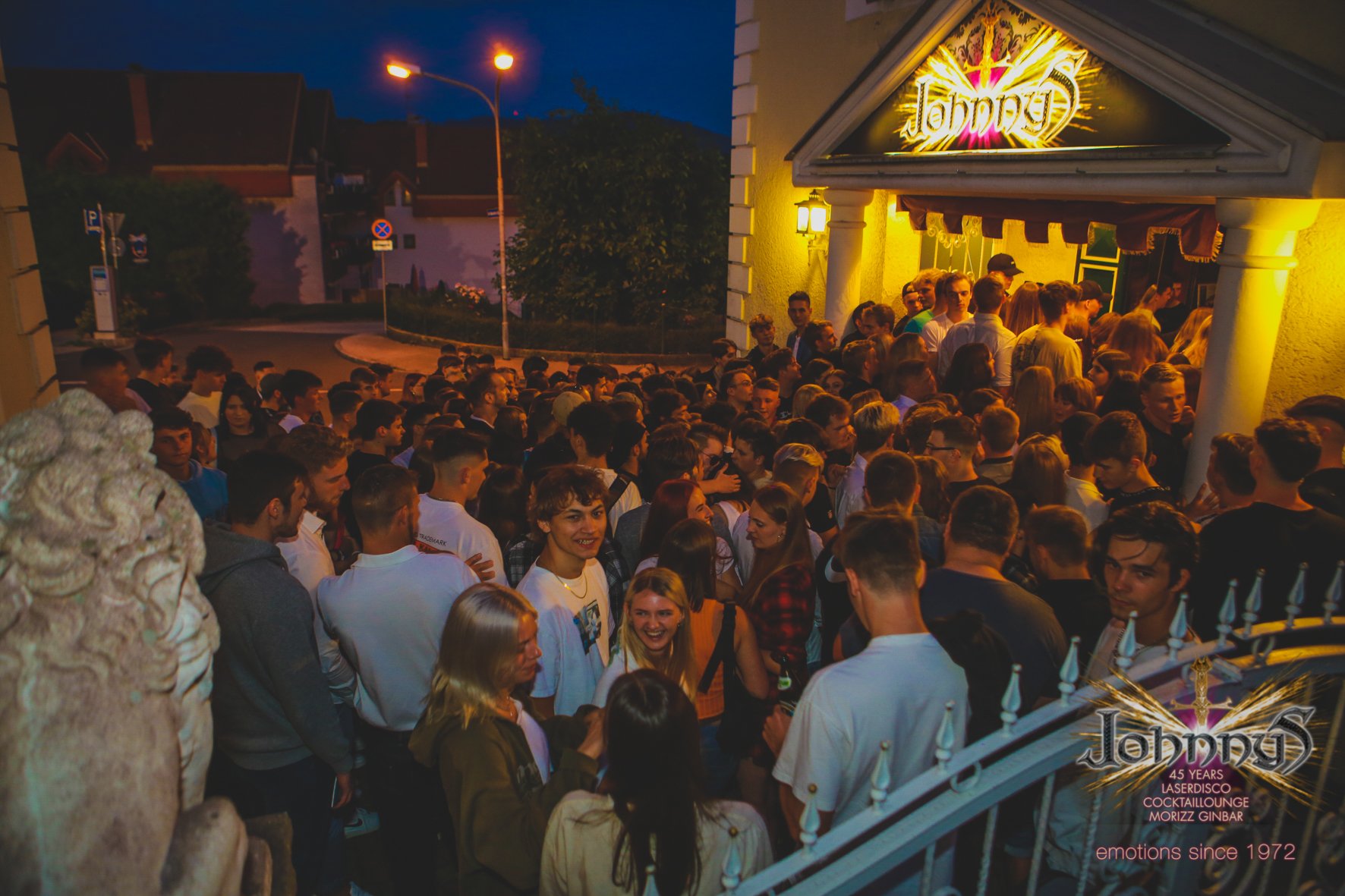 Johnnys The Club of Emotions