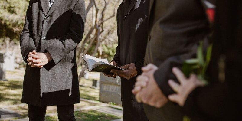 Is a Traditional Funeral the Best Choice for Modern Families?