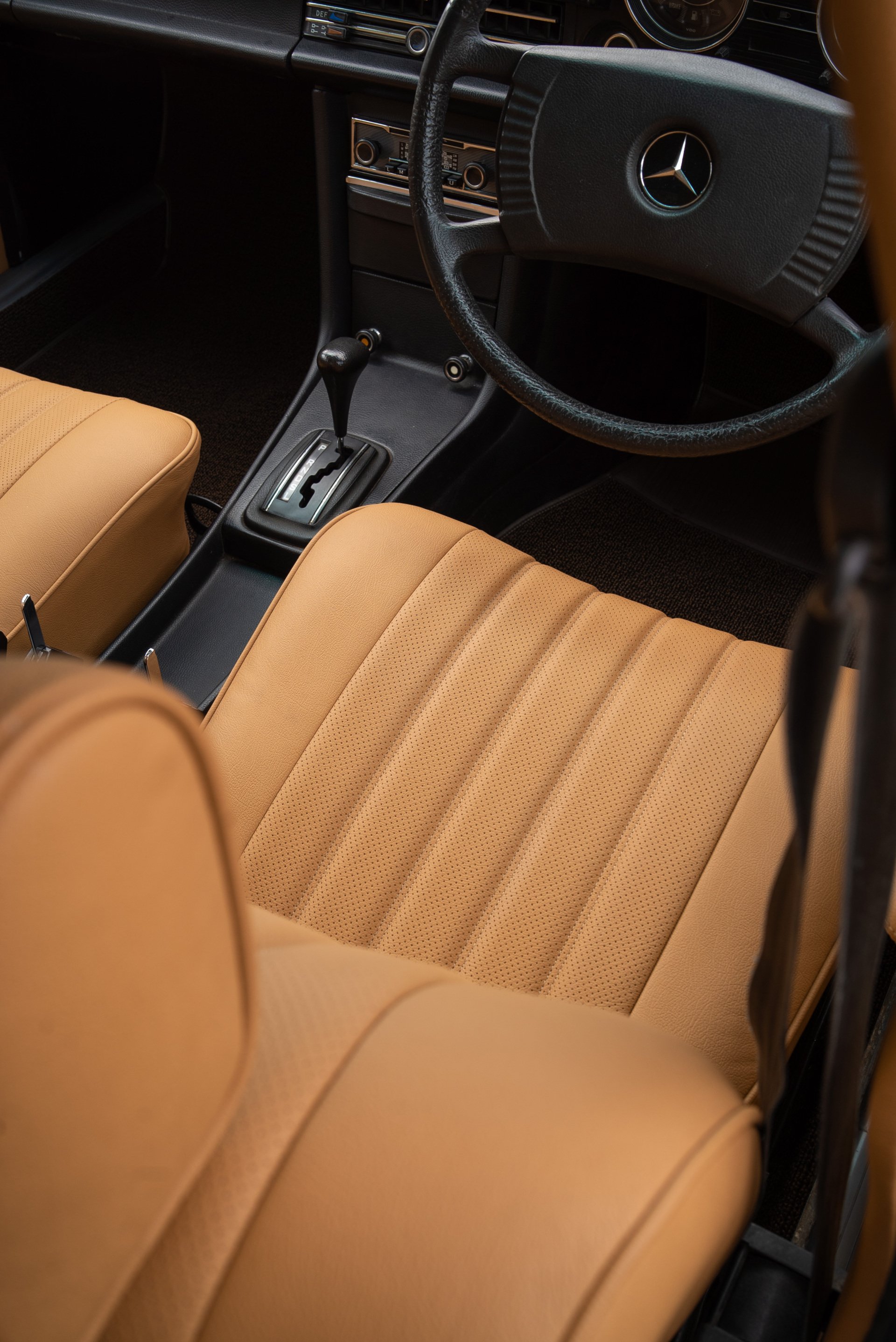 Mercedes-Benz W115 Interior Retrim