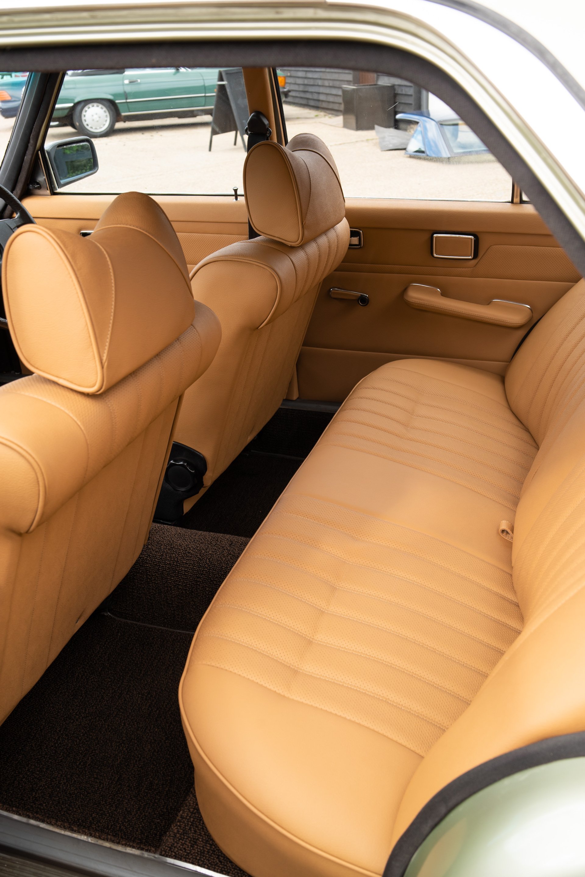 Mercedes-Benz W115 Interior Retrim