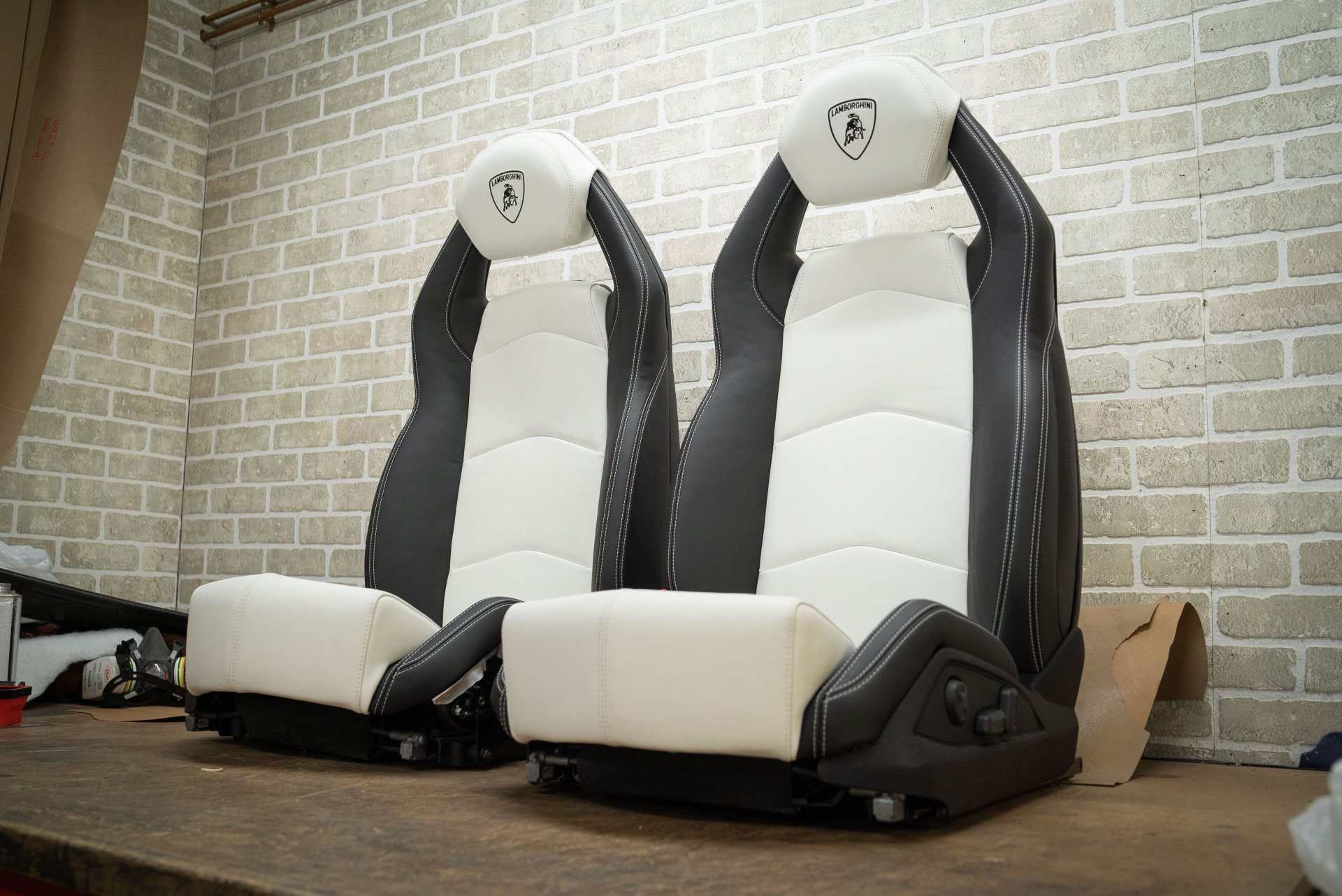 Lamborghini Aventador LP700-4 Roadster Seats Retrim