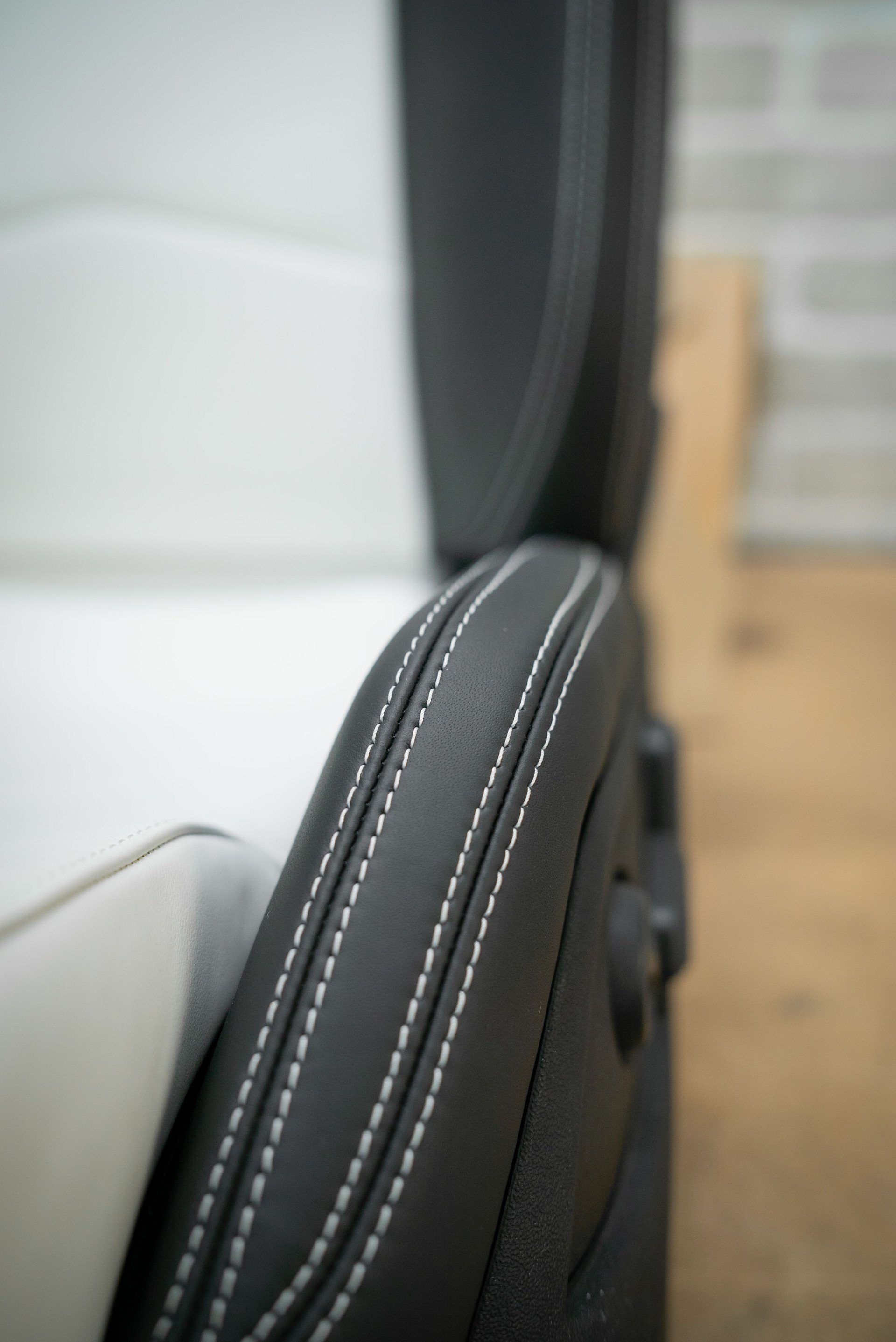 Lamborghini Aventador LP700-4 Roadster Seats Retrim