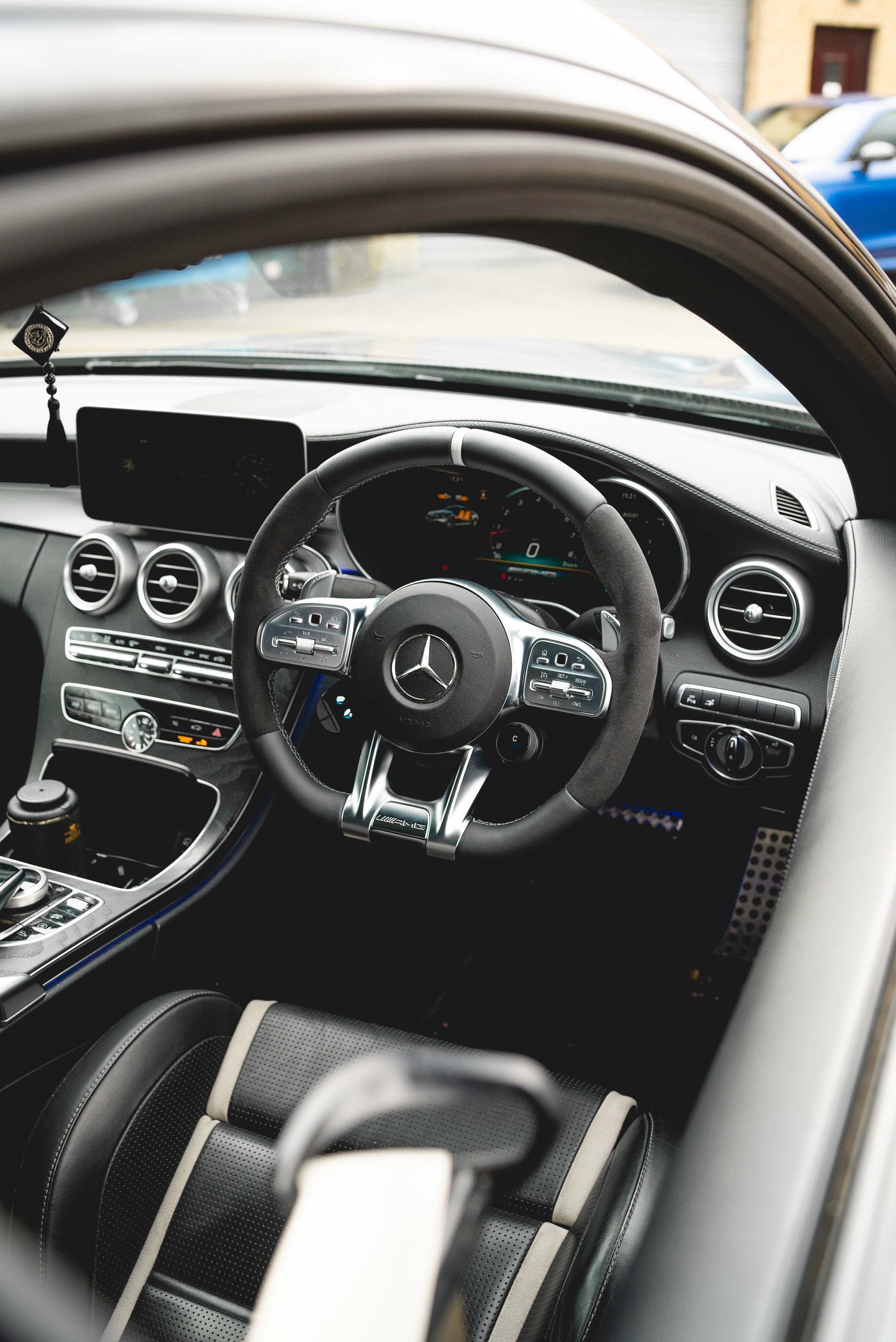 Mercedes-Benz C63s Steering Wheel Retrim