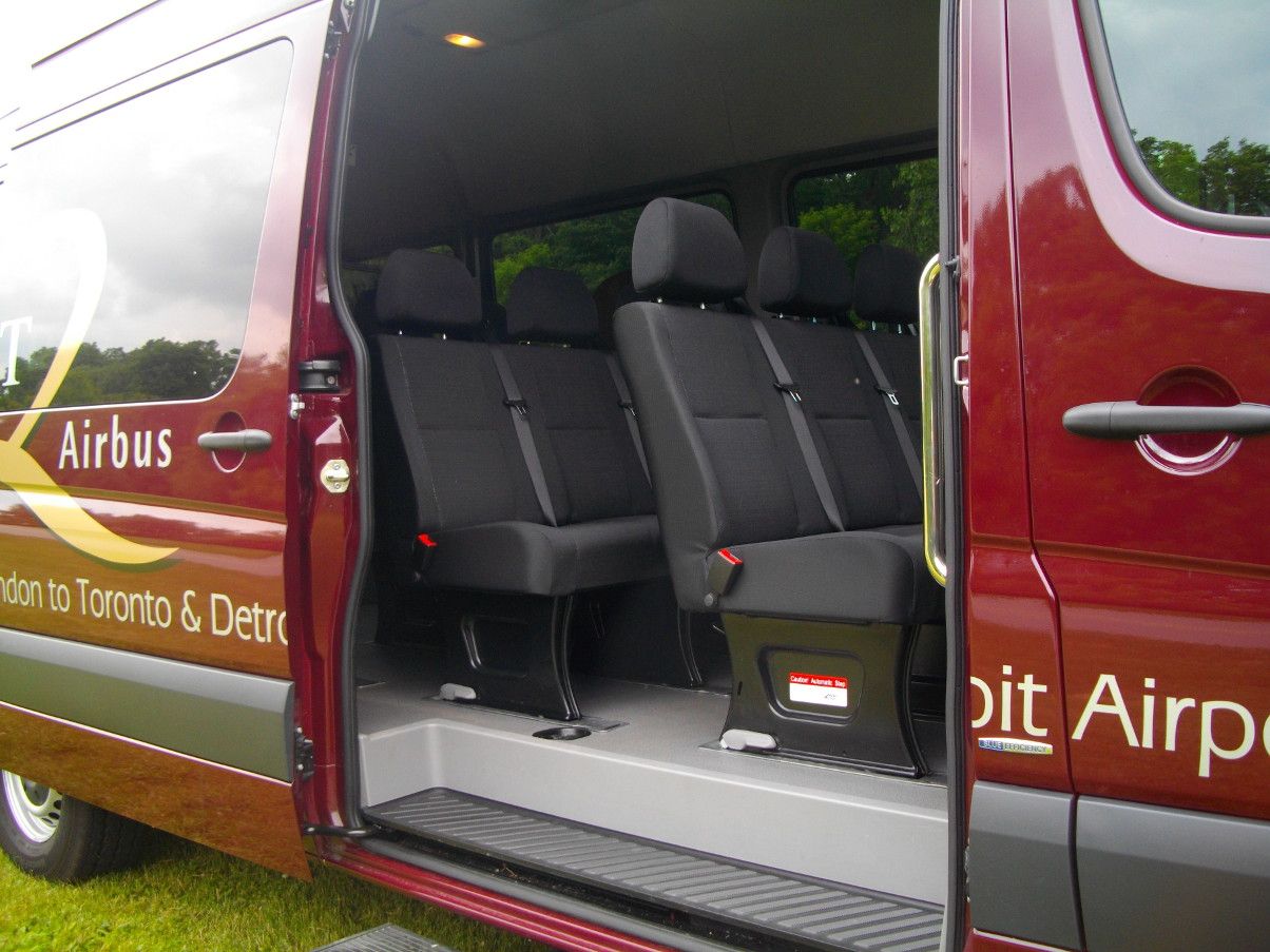Charter Services for Group Travel | Robert Q Travel