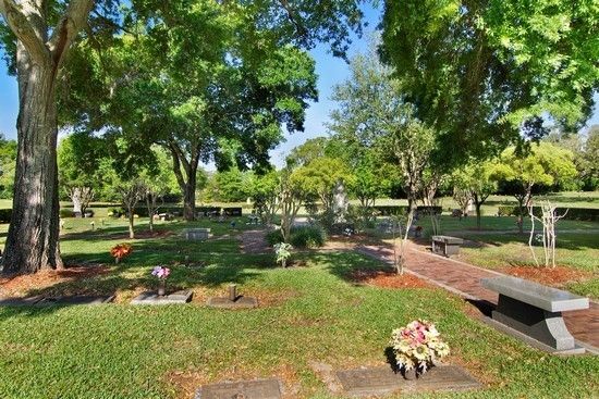 Virtual Tour | Highland Funeral Home & Highland Memory Gardens