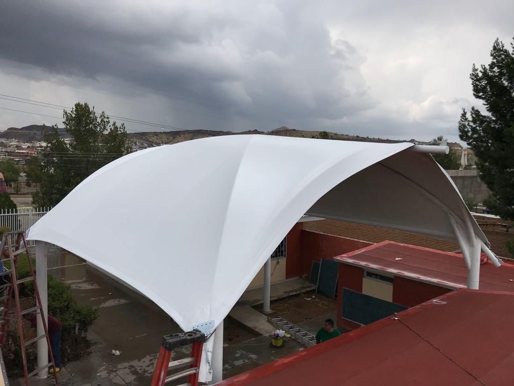 Lonas, cubiertas, mallas de sombra y más