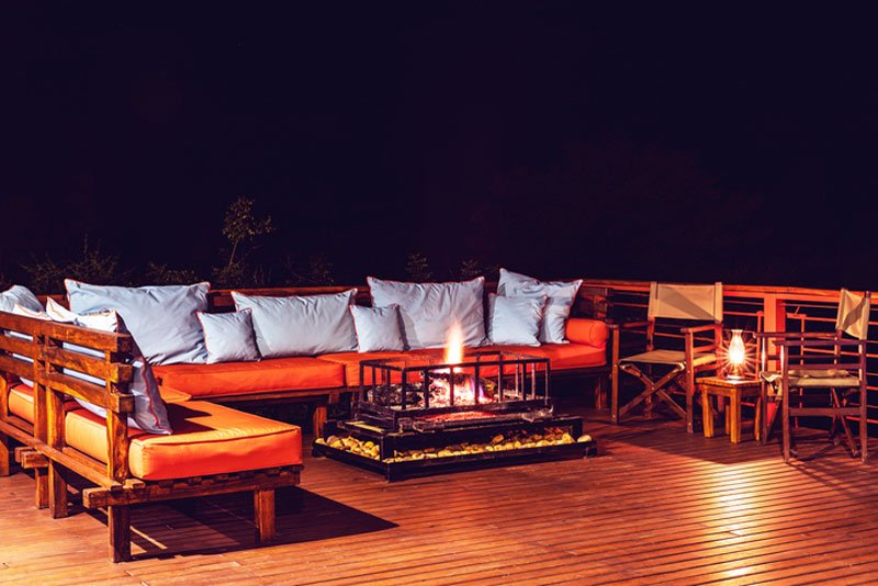 8 Tips for Creating Cozy Outdoor Space