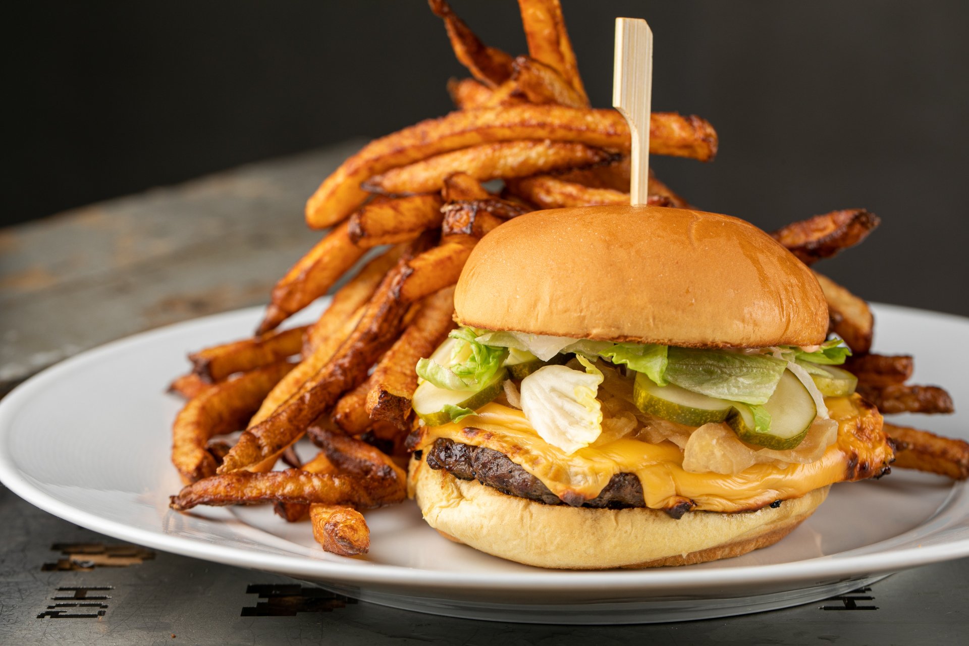 HQ Nashville: Nashville Sports Bar, District Downtown Bar, Arcade ...