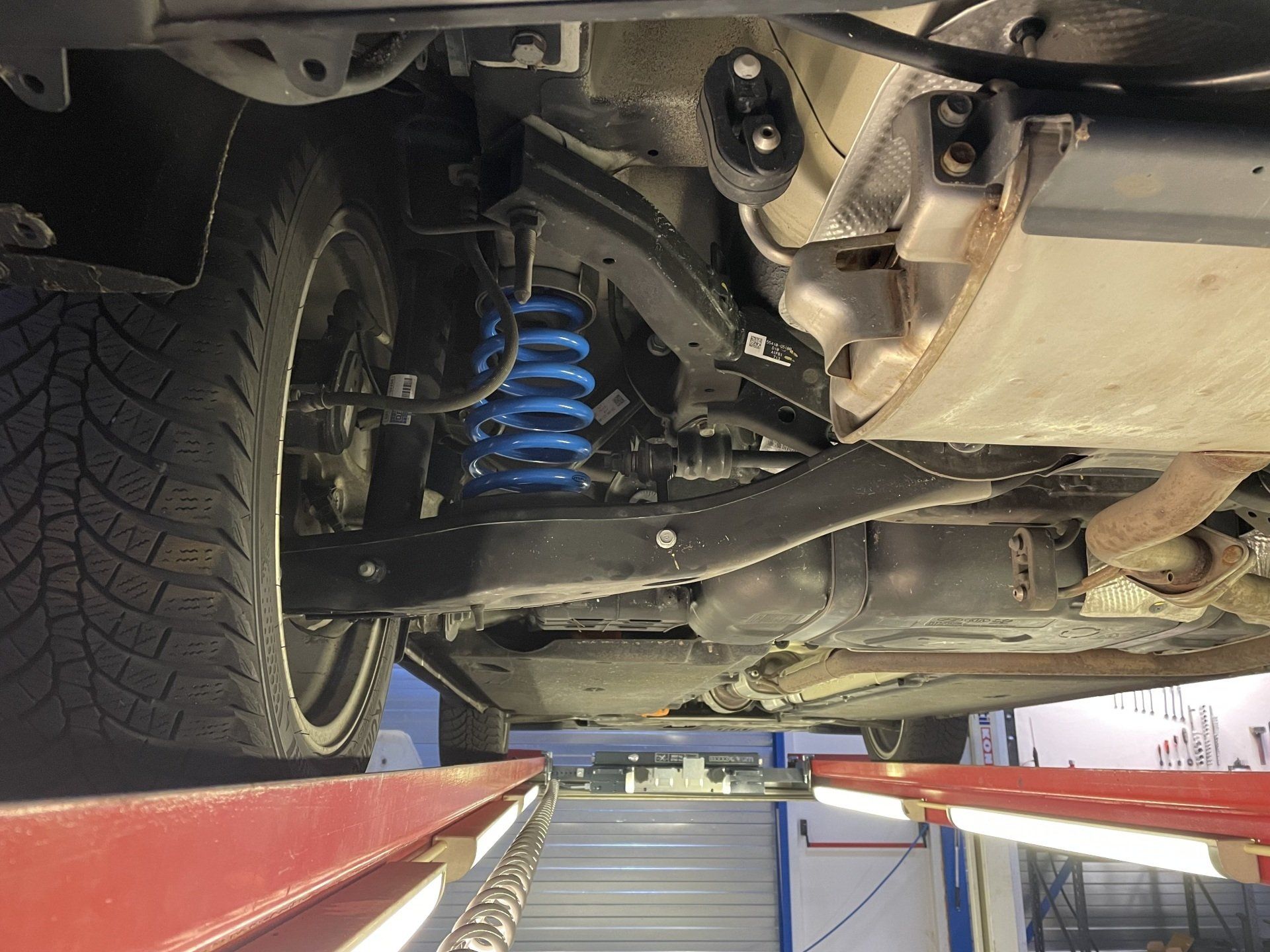 Hulpveren - Hyundai | MAD Sets met montage | Auto Parts Roosendaal
