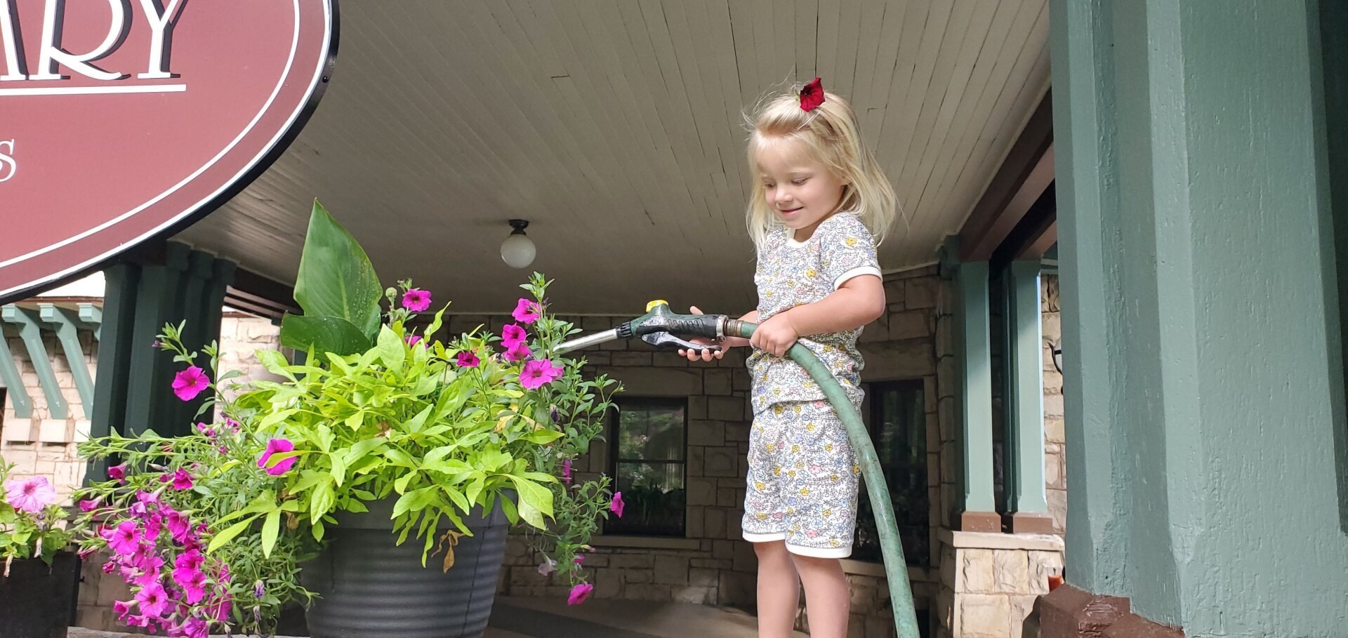 About Us | Hood Mortuary