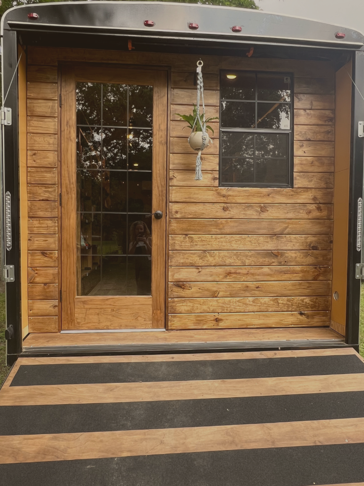 Mobile Used Bookstore | Austin, Texas | Lioness Books