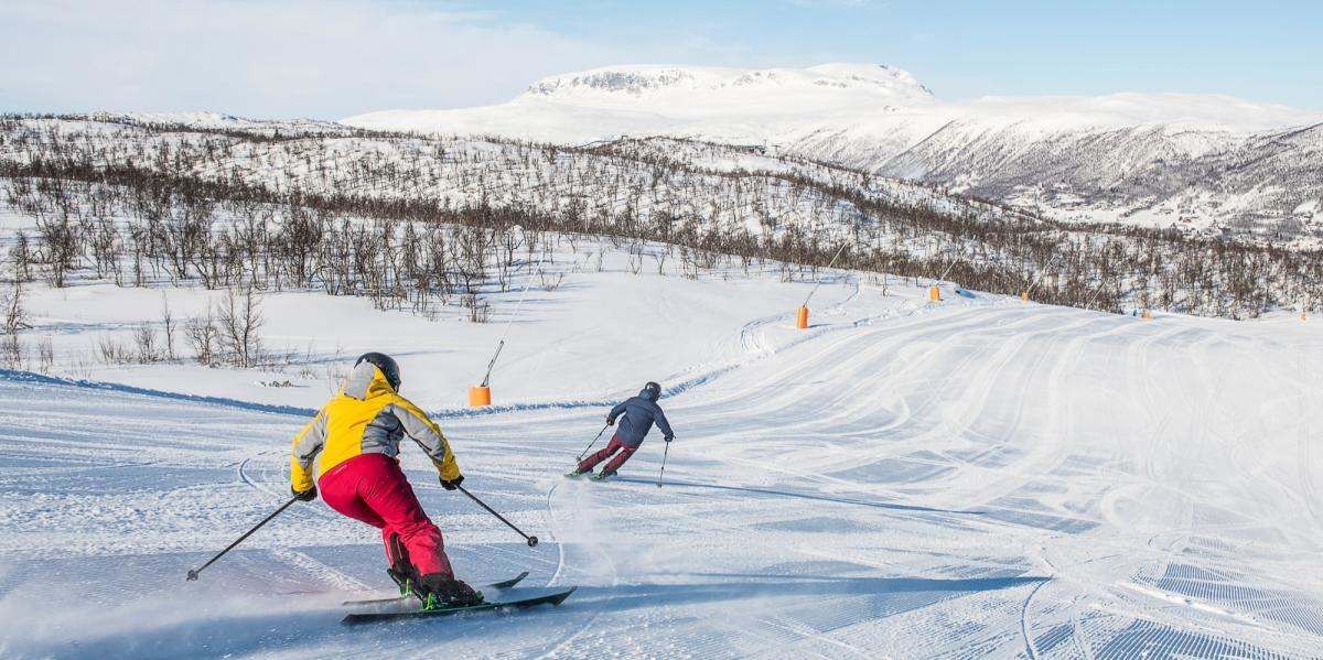 Family Skiing | Absolutely Snow - Ski Operator