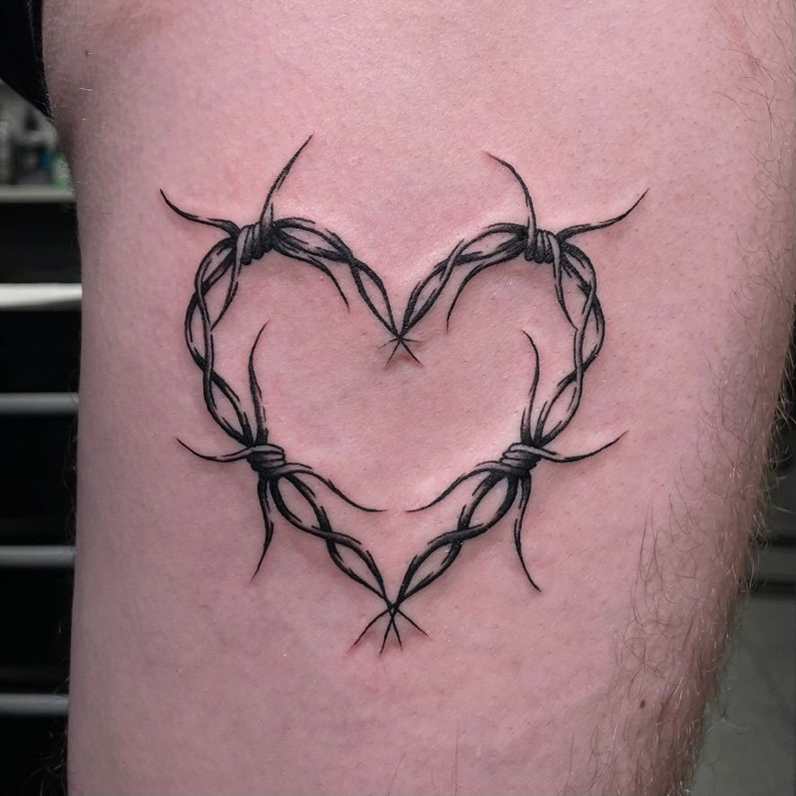 Lizzie Tattoo | Gothic & Illustrative Tattoo Artist | Bold Blackwork ...