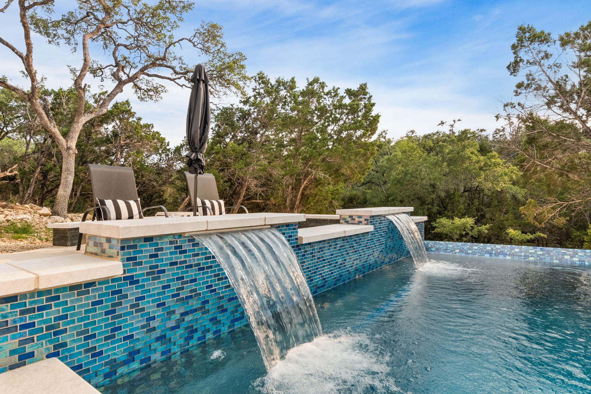 Custom Luxury Pools in New Braunfels | J Oliver Pools