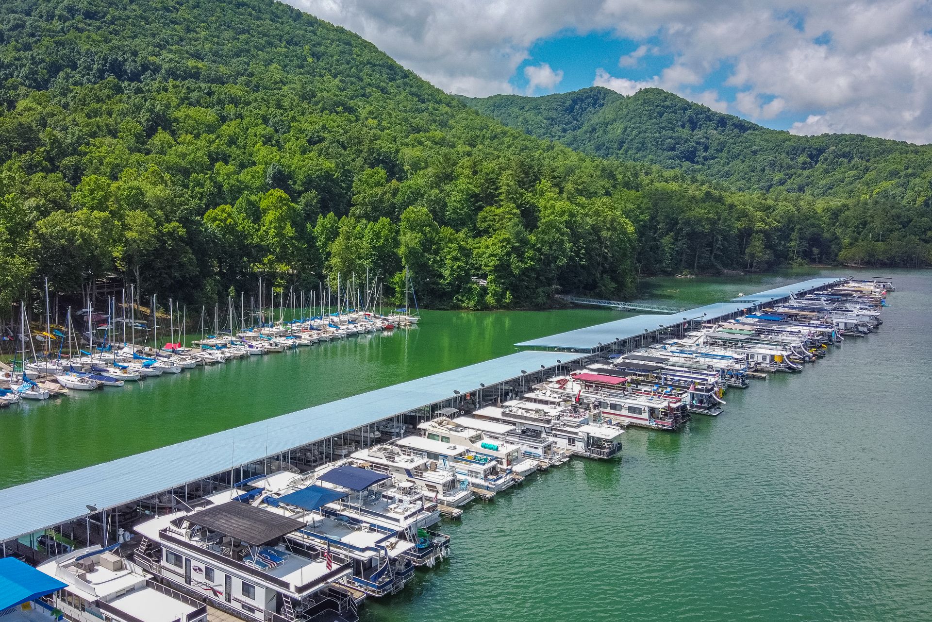 Photo Gallery | Watauga Lakeshore Resort & Marina