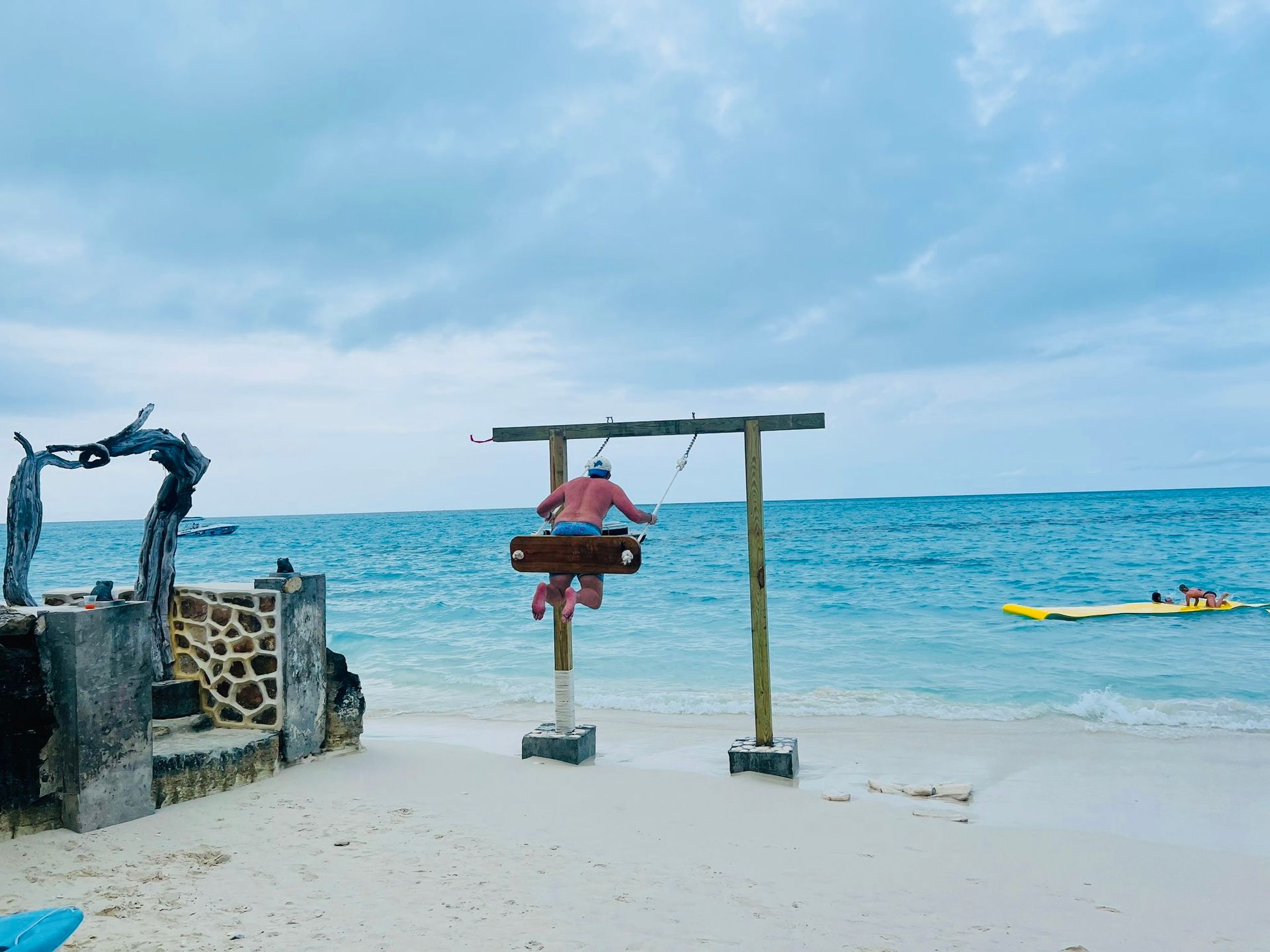 Exuma Escapes Bahamas Gallery | Swimming Pigs & Excursions from Nassau