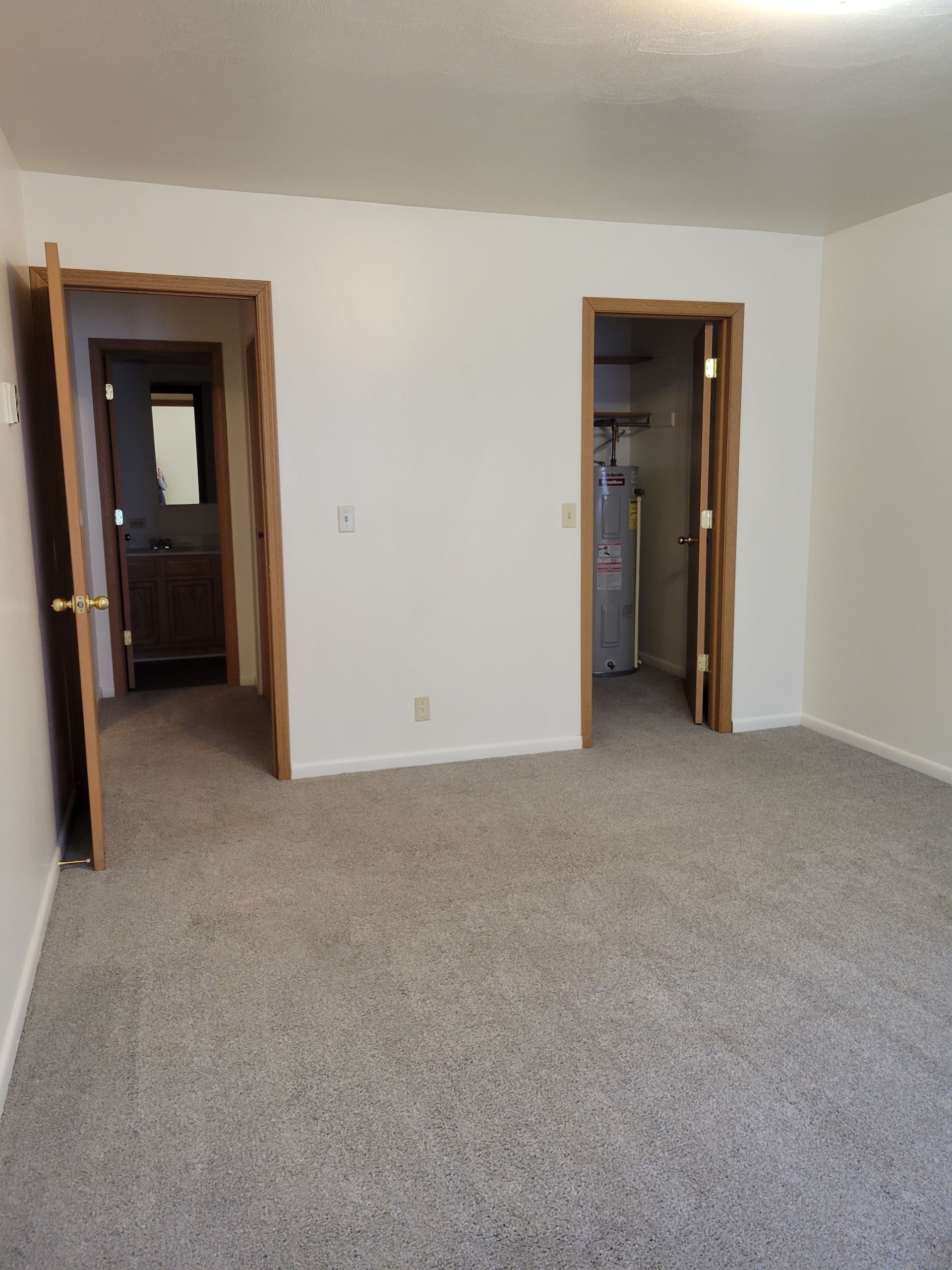 View pictures of Steve Smith 415 Unit A