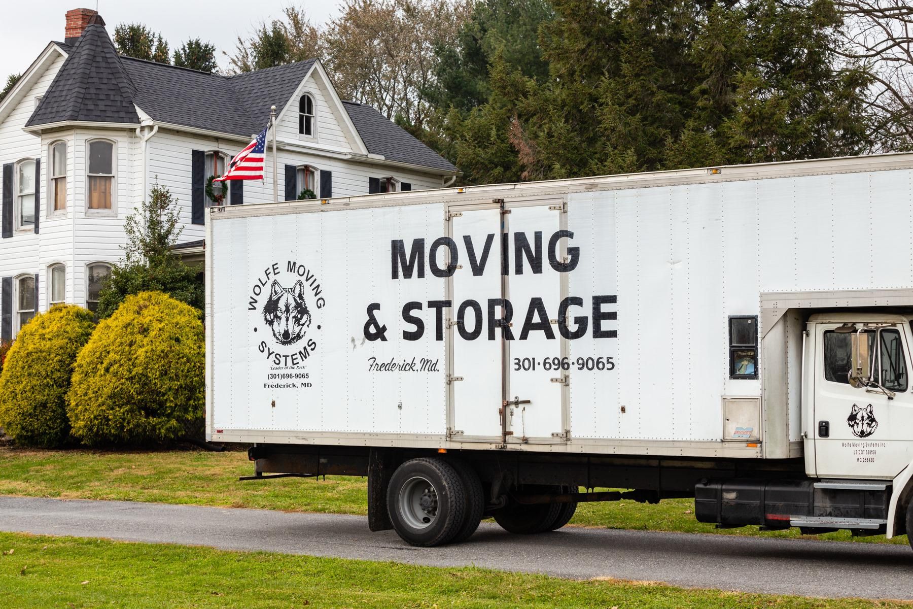 Moving Services | Wolfe Moving Systems