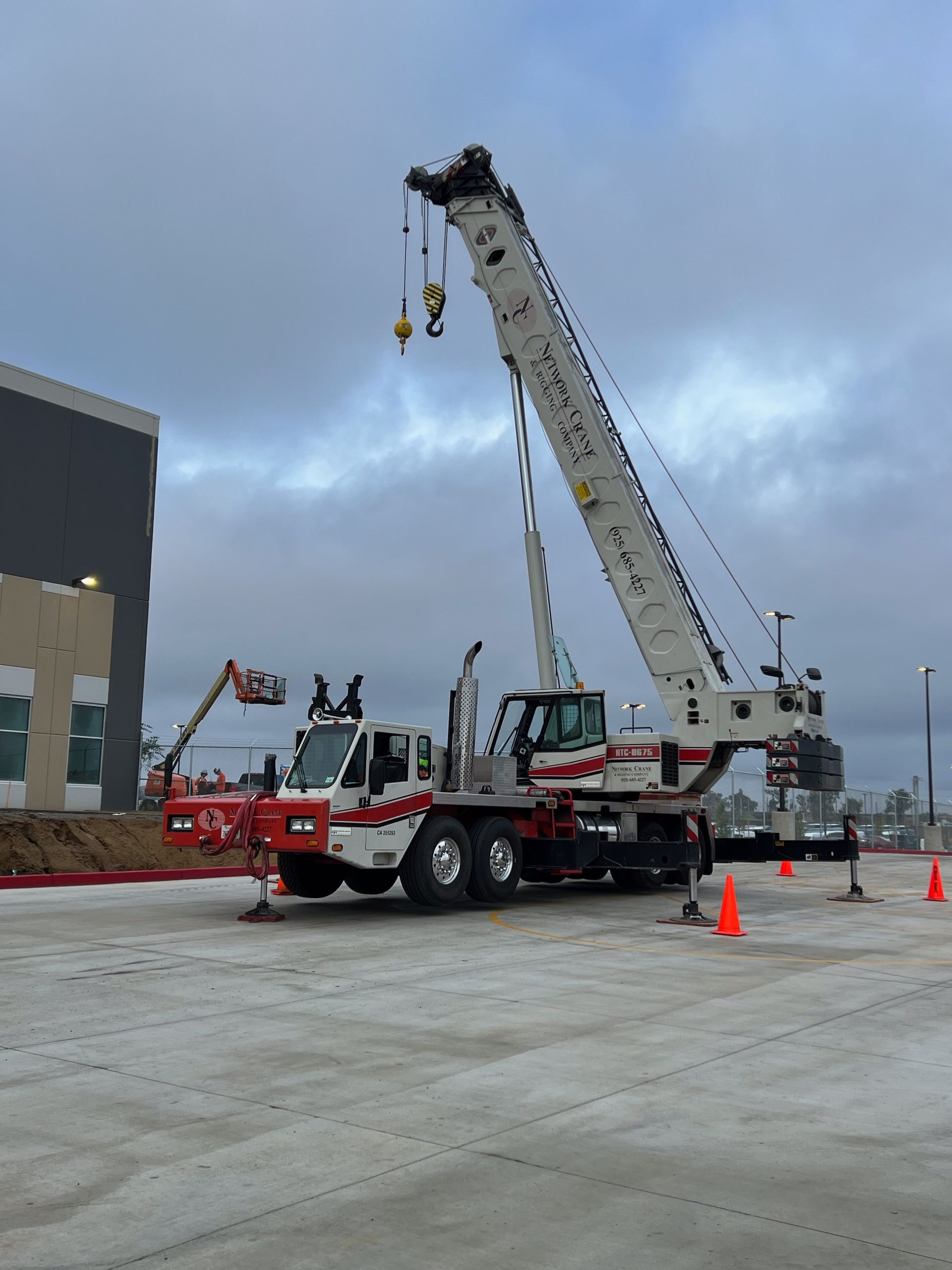Crane Rental | Network Crane & Rigging Co.