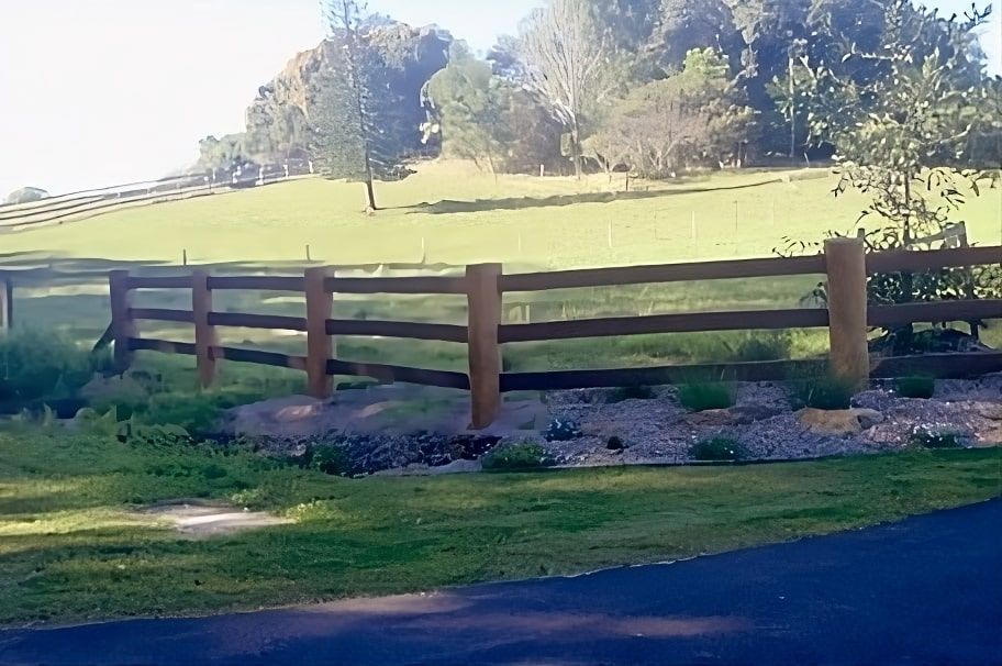Fencing Contractors Sunshine Coast | John Stark Fencing