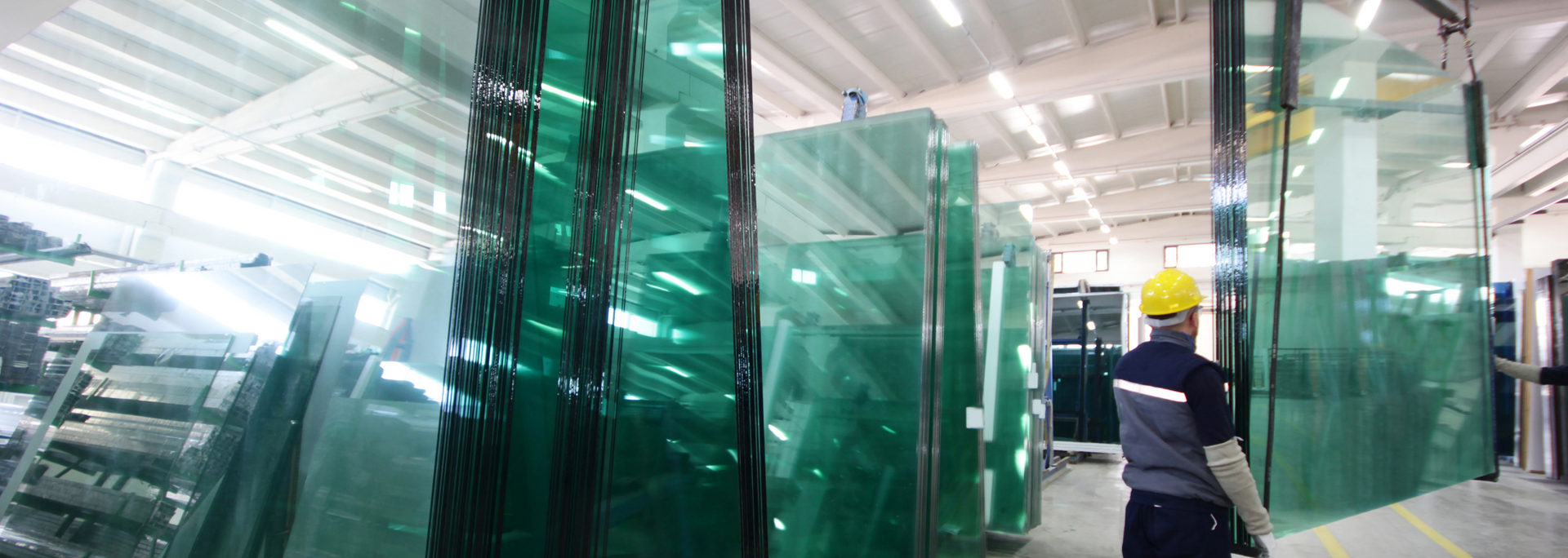 A guide to safety markings (manifestations) on glass doors