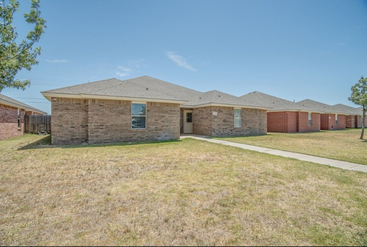 Crain Management | Willow Creek Apartments