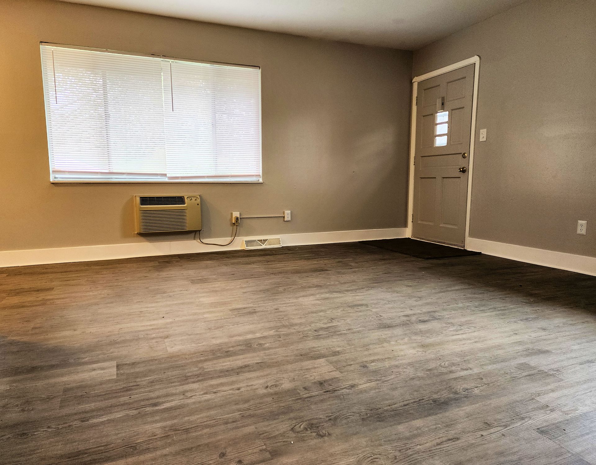 Welcome to Mayberry Ranch Apartments | Parma, Ohio