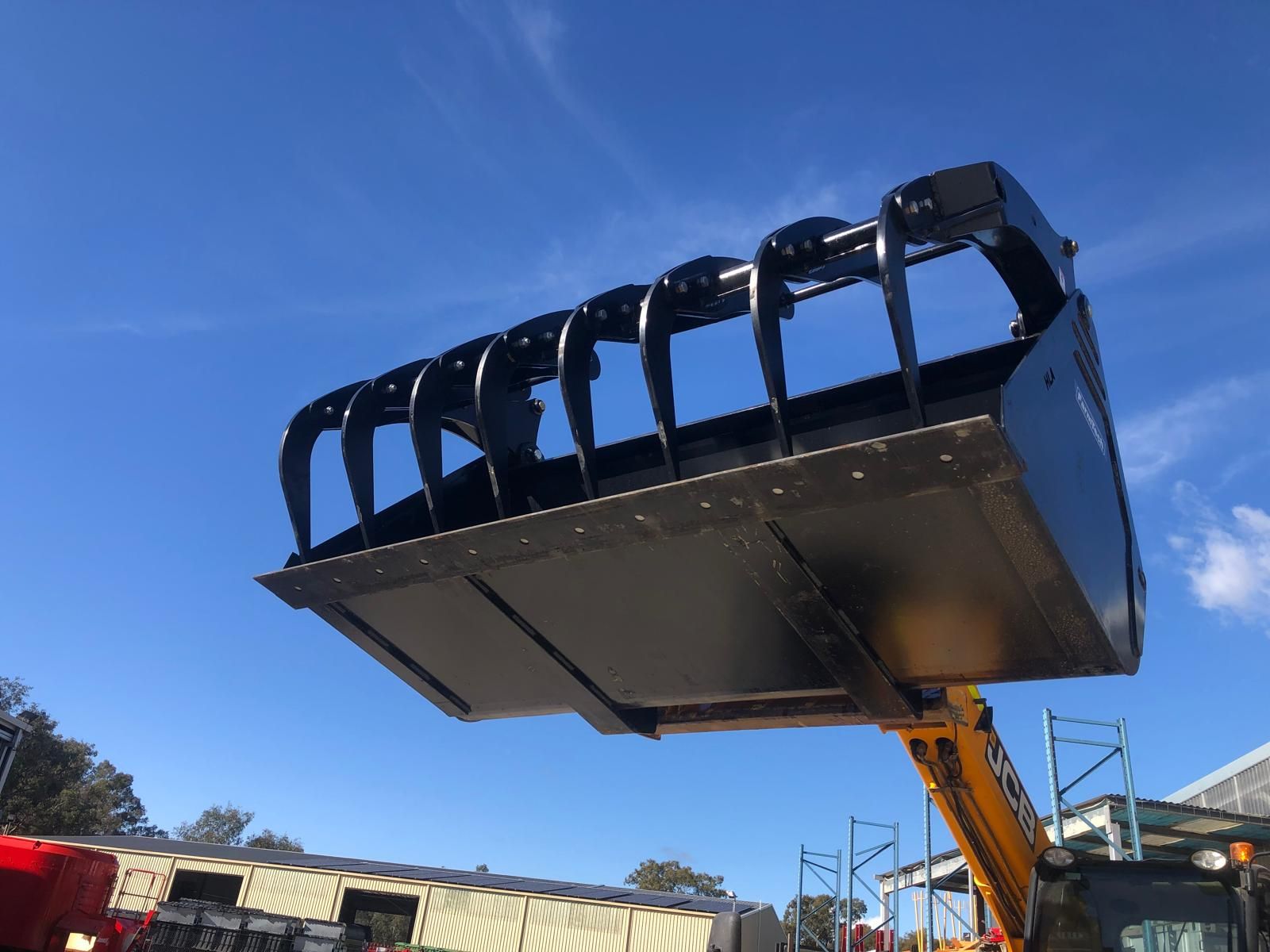 Silage Grapple Bucket - HLA Attachments - FarmTech