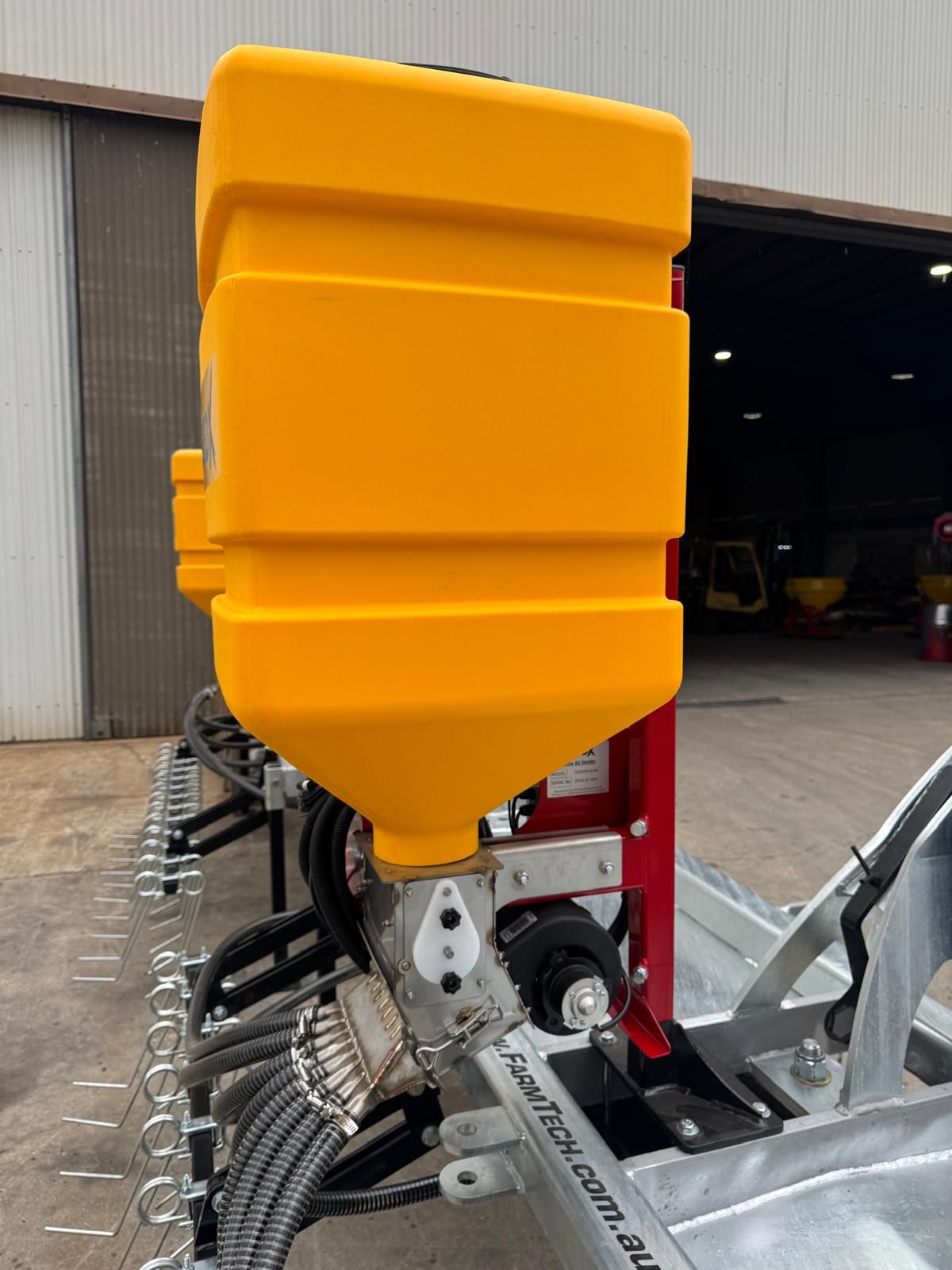 Silage Grapple Bucket - HLA Attachments - FarmTech