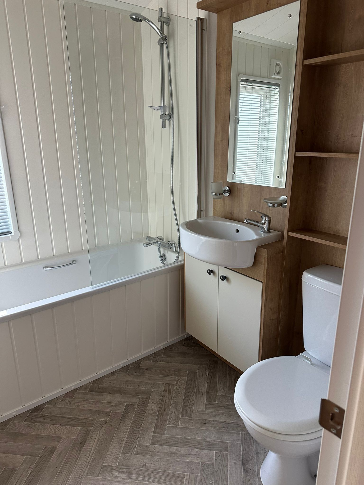 Portland Lodge For Sale - Lakeside Country Park