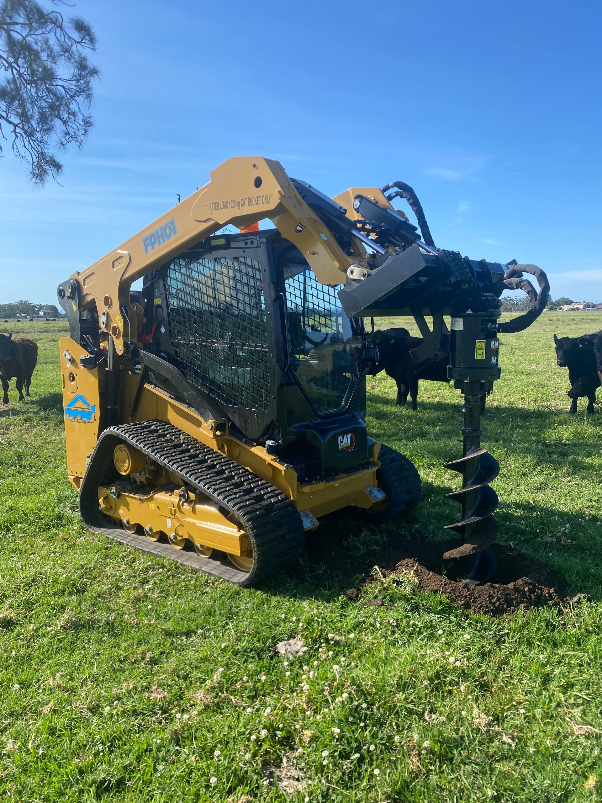 Earthmoving attachment hire | Newcastle