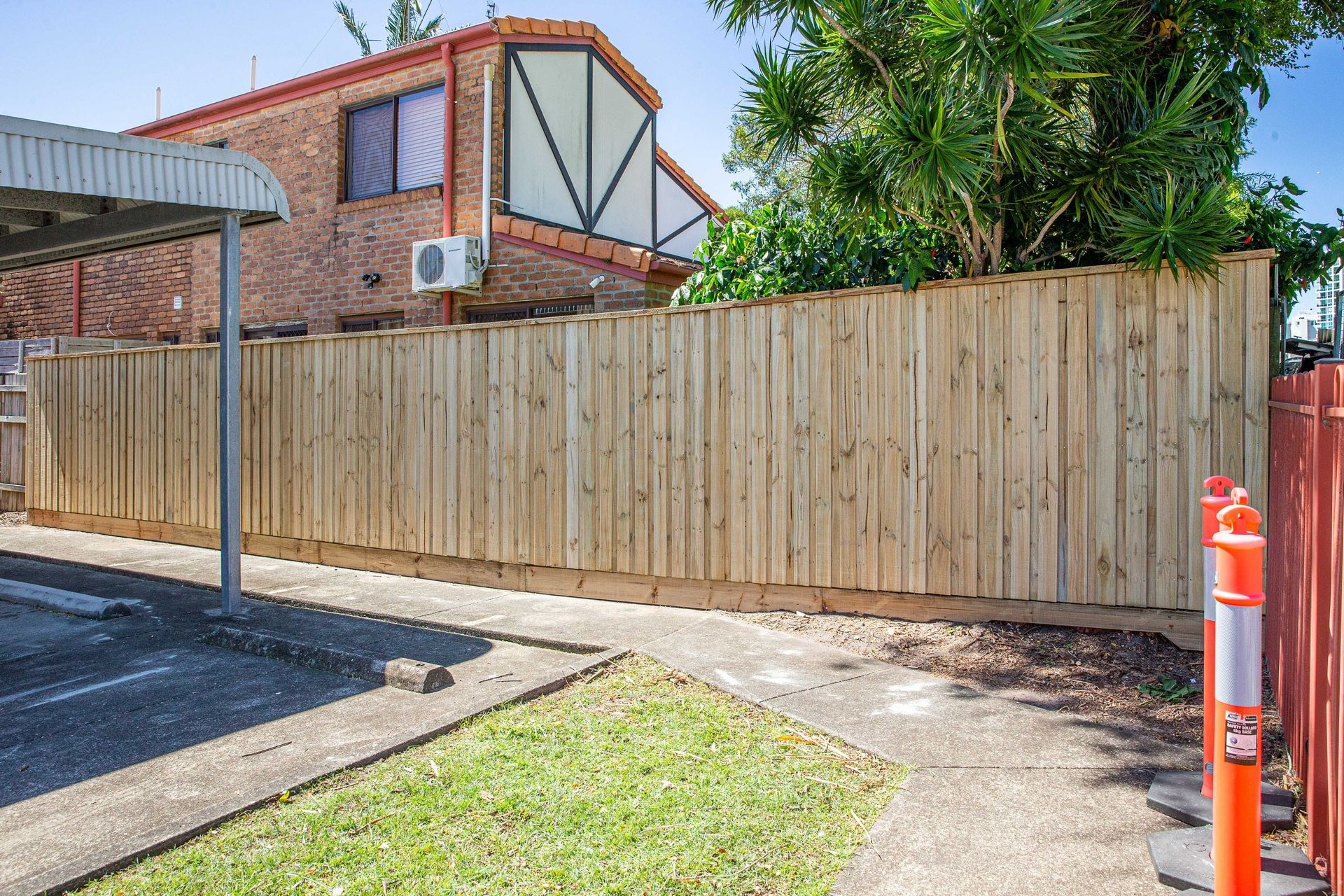 Affordable Colorbond & Timber Fences Gold Coast | Team 247